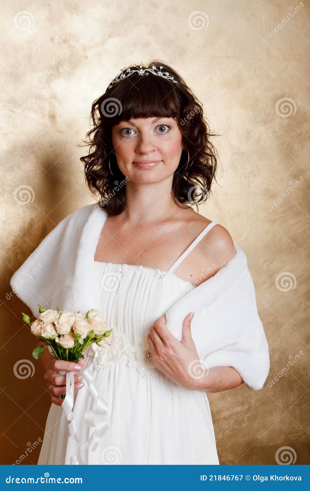 Beautiful bride stock image. Image of fashion, bouquets - 21846767