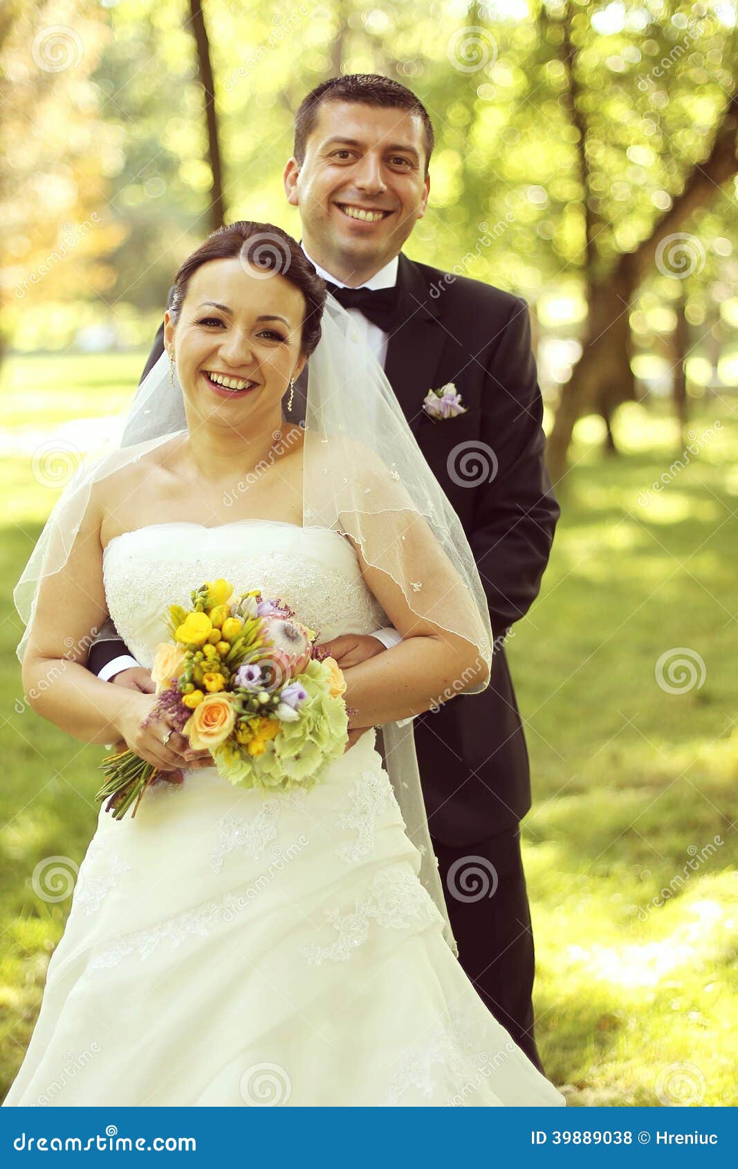 Beautiful bride and groom stock photo. Image of nature - 39889038