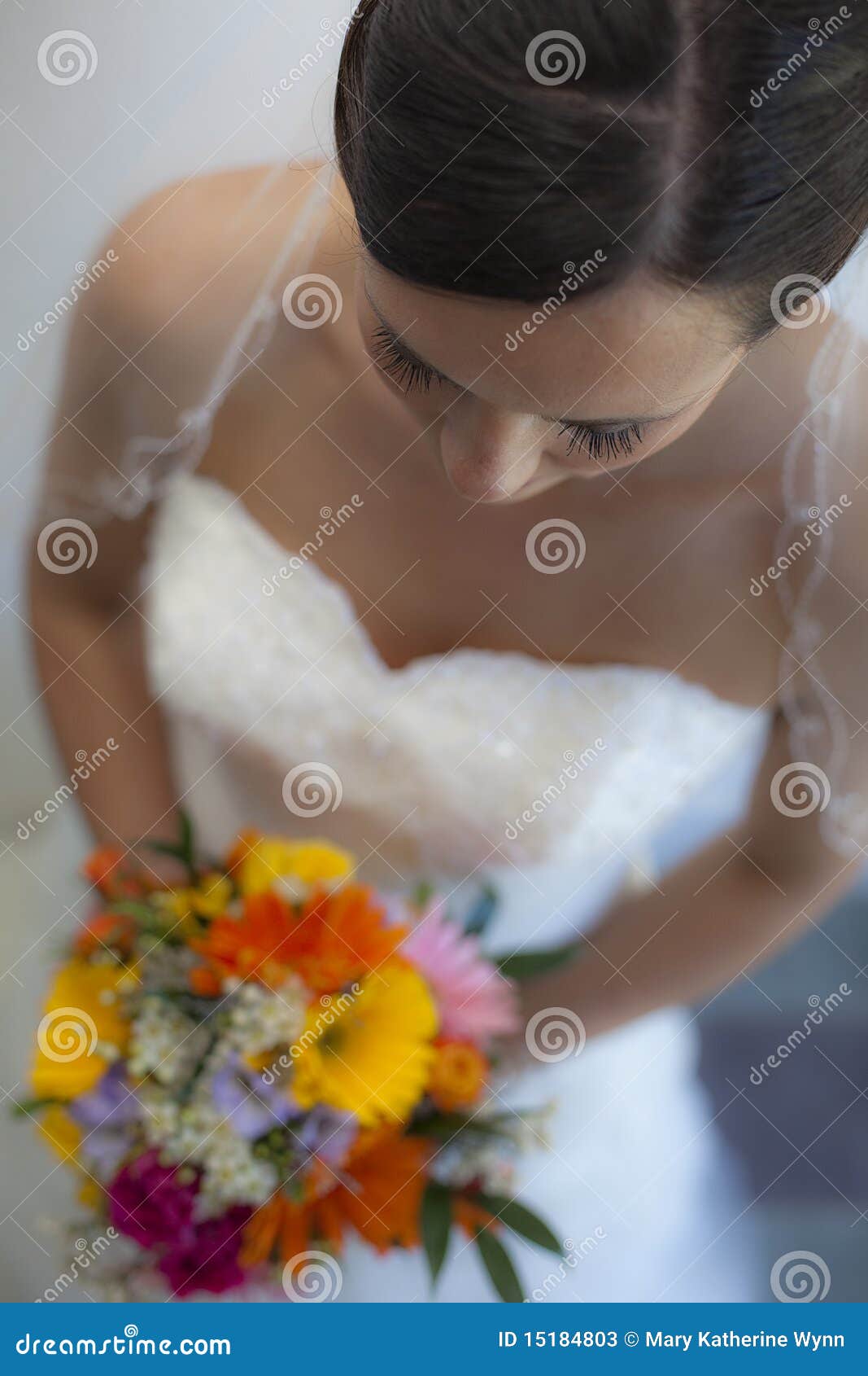 Beautiful Bride Holding Flowers Stock Image - Image of dreamy, brunette ...