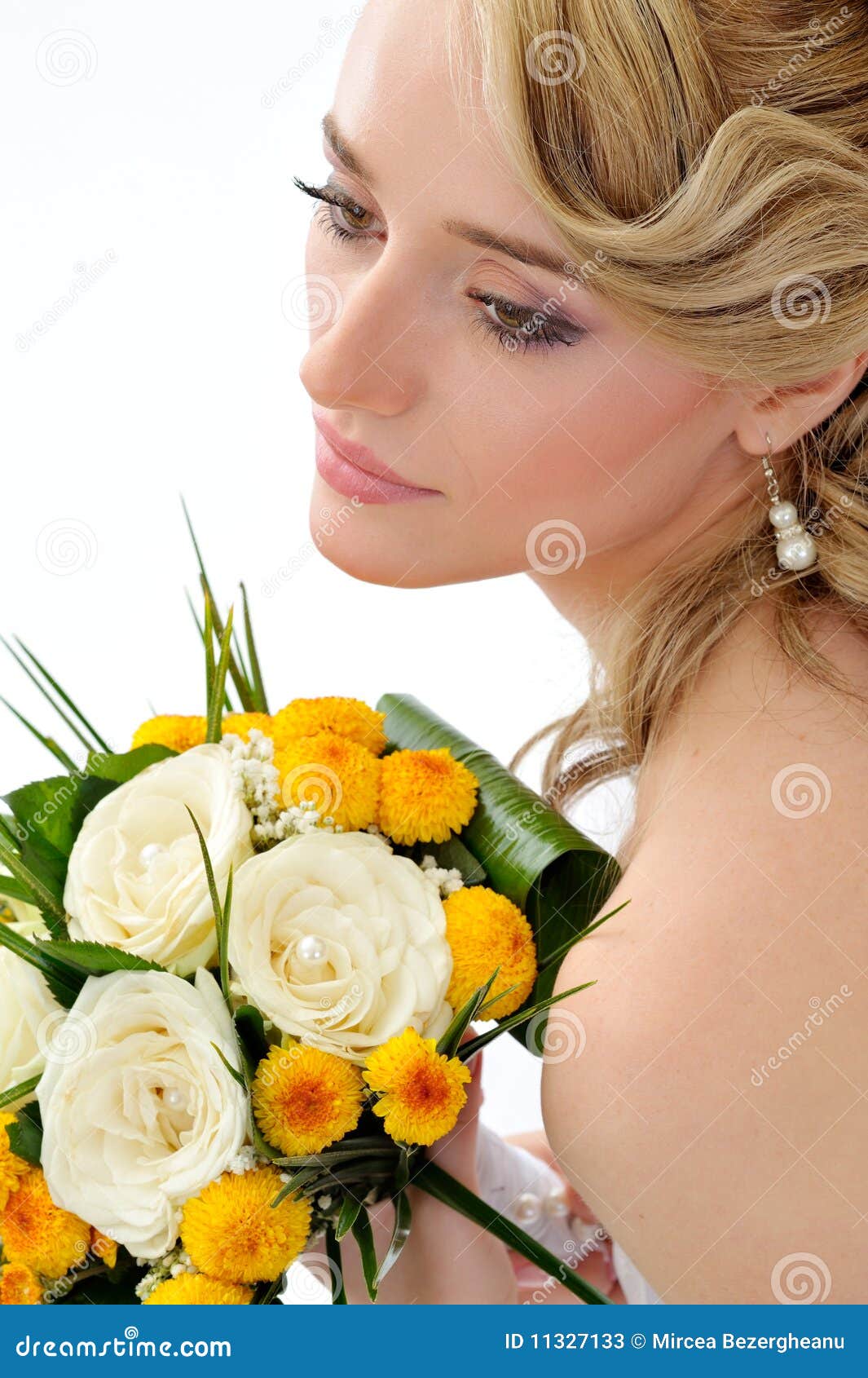 Beautiful bride portrait stock image. Image of model - 11327133