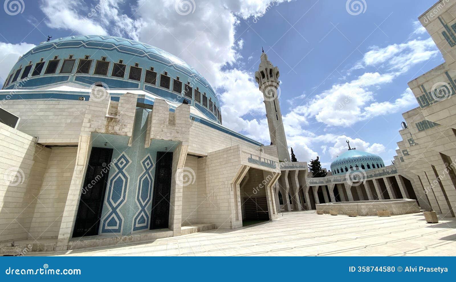The Beautiful Building of the King Abdullah I Mosque in Amman, Jordan ...