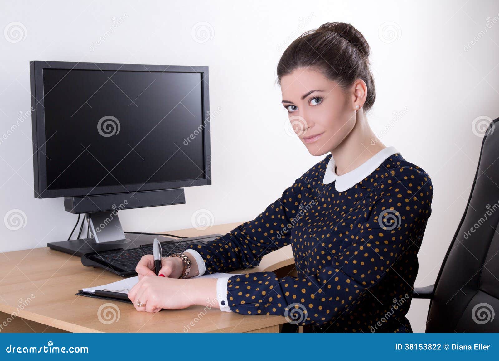 Beautiful Business Woman in Office Using Computer with Empty Mon Stock ...