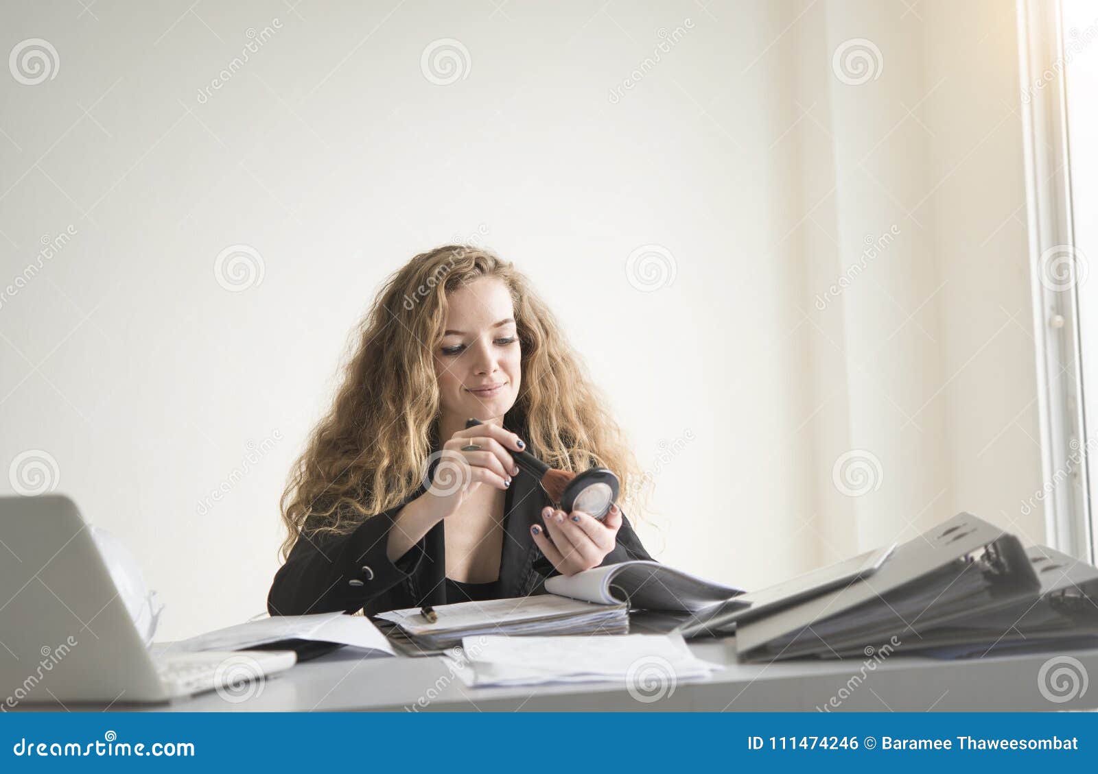 Beautiful Businesswoman Doing Make Up in Office. Stock Photo - Image of ...