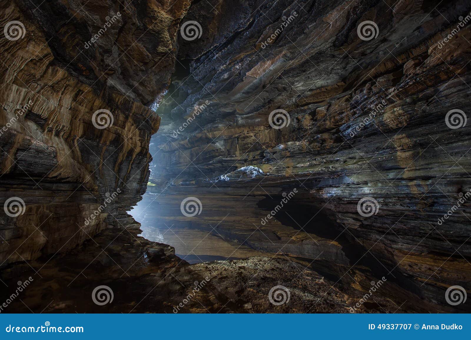 Beautiful Cave Underground Scene With Calm Clear Lake Reflecting Rock ...