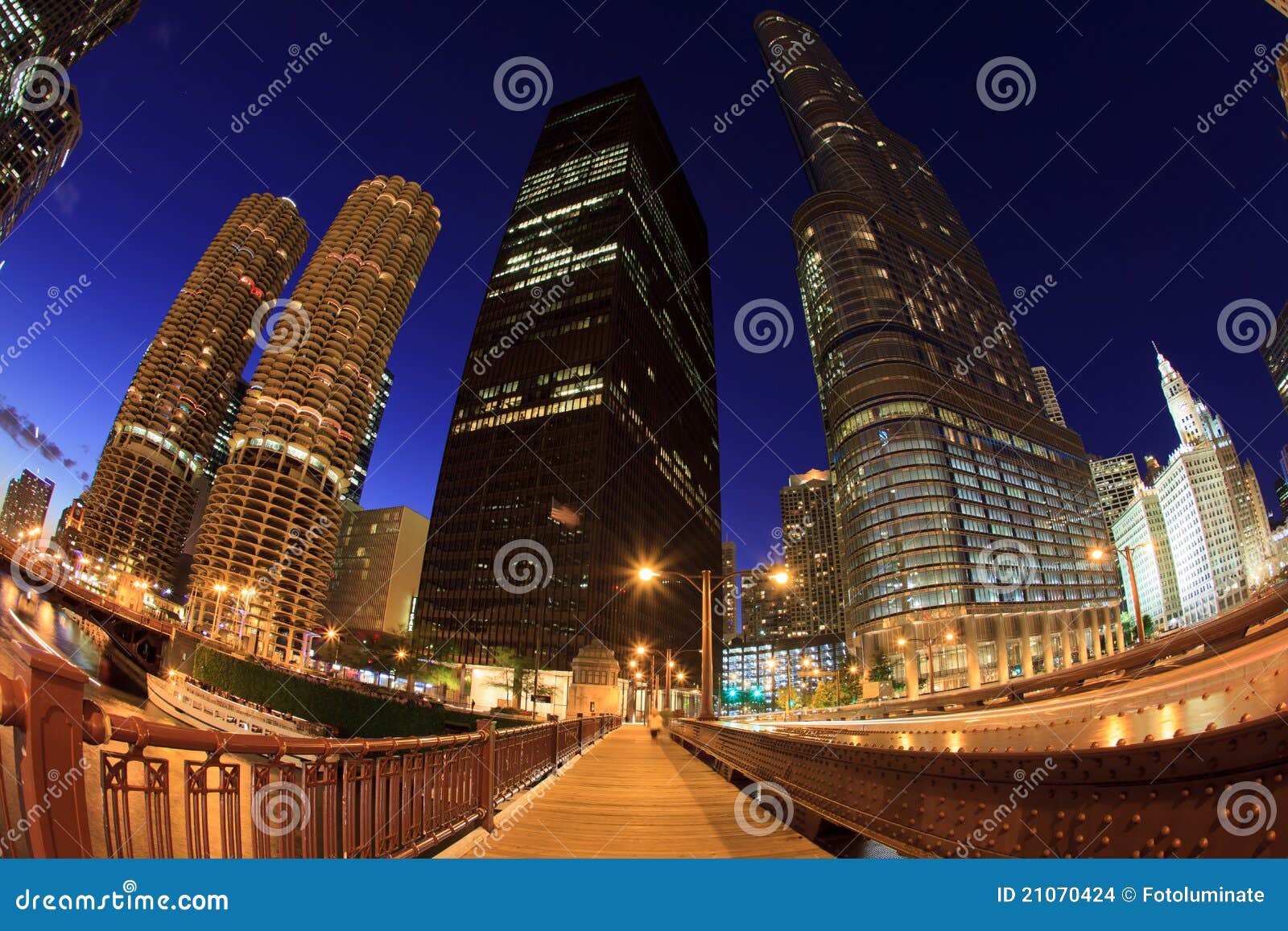 Beautiful Chicago Night Skyline Editorial Stock Image - Image of boat ...