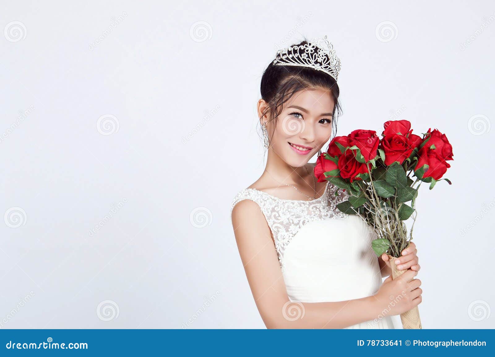 Beautiful Chinese Bride stock image. Image of accessory - 78733641