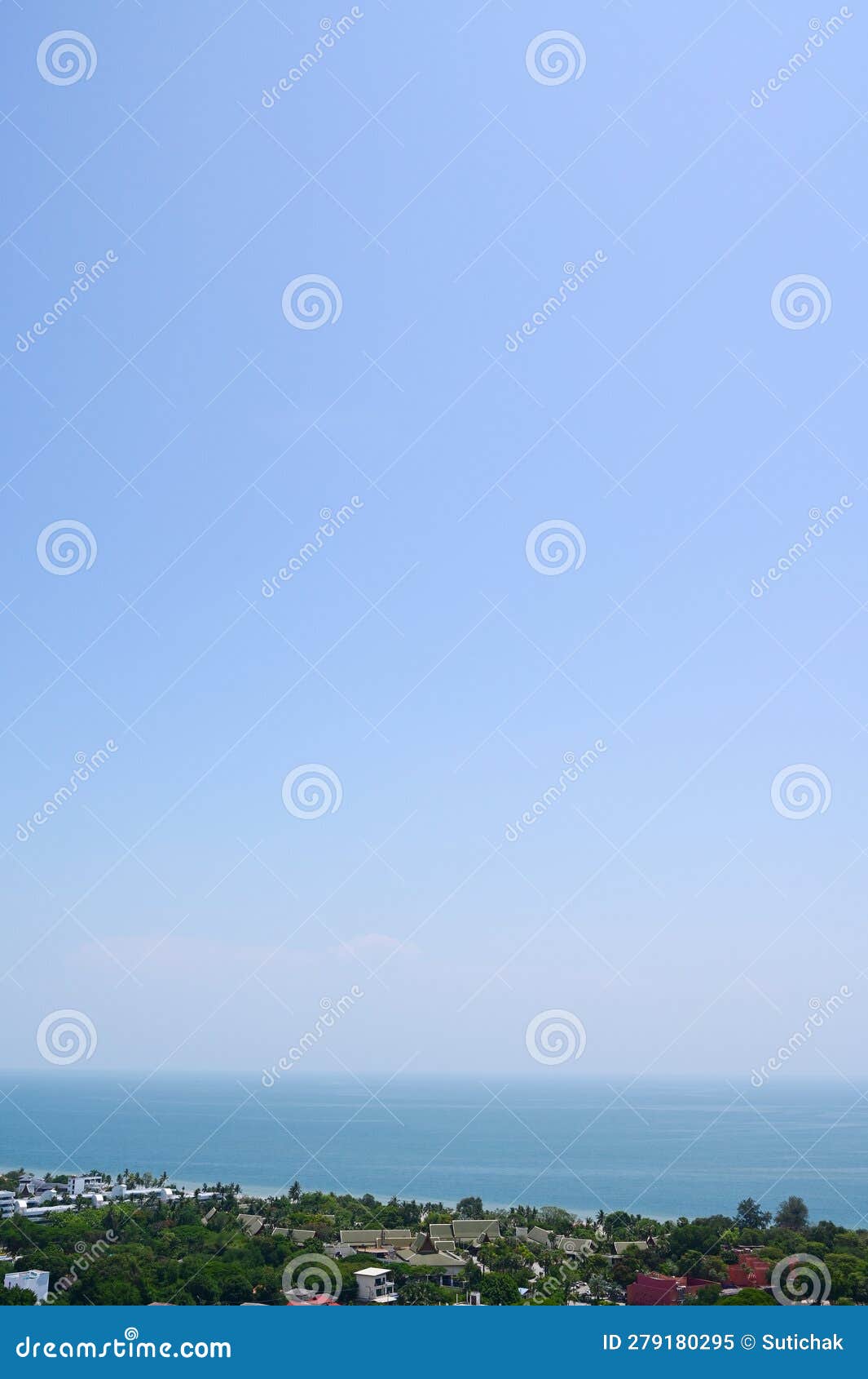 Beautiful City with Sea View and Blue Sky, Natural Landscape in ...