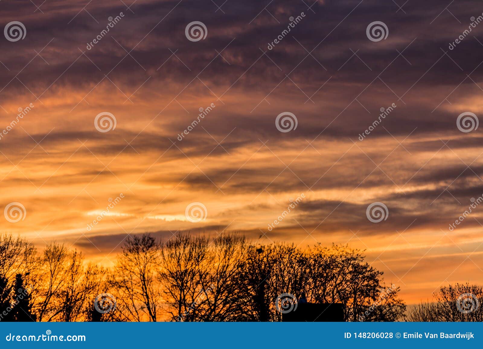 Beautiful Cloudy Sunset Tinged with Clouds with an Impressive Reddish ...
