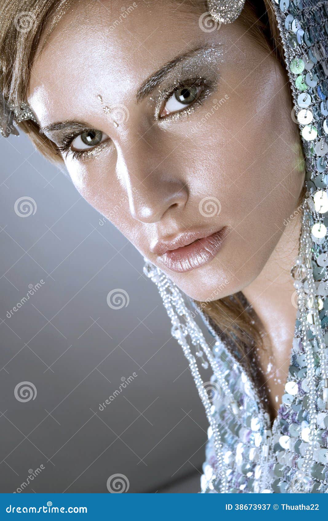 Beautiful Cold Winter Women Stock Image - Image of macro, face: 38673937