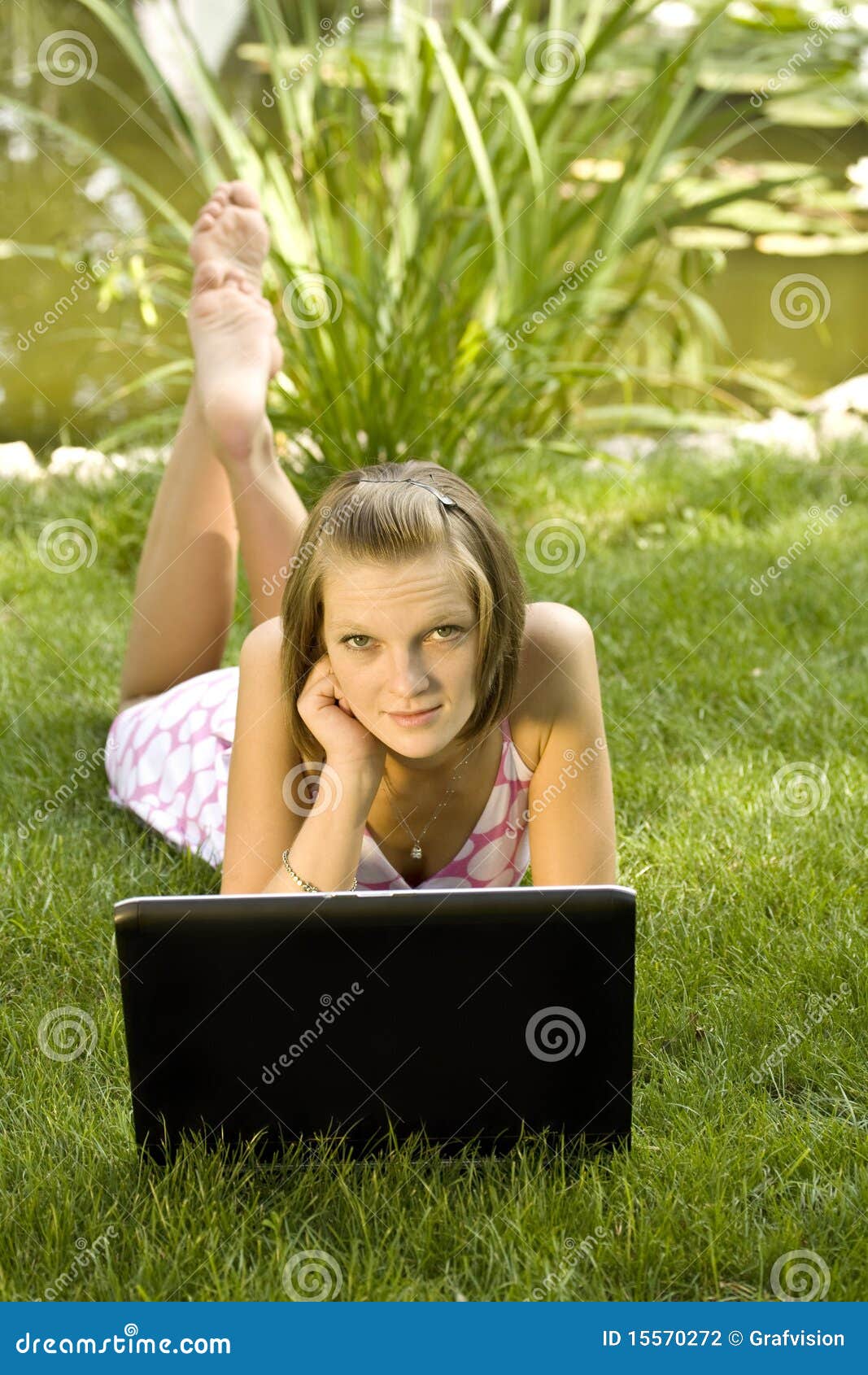 A Beautiful College Student Stock Photo - Image of park, academy: 15570272