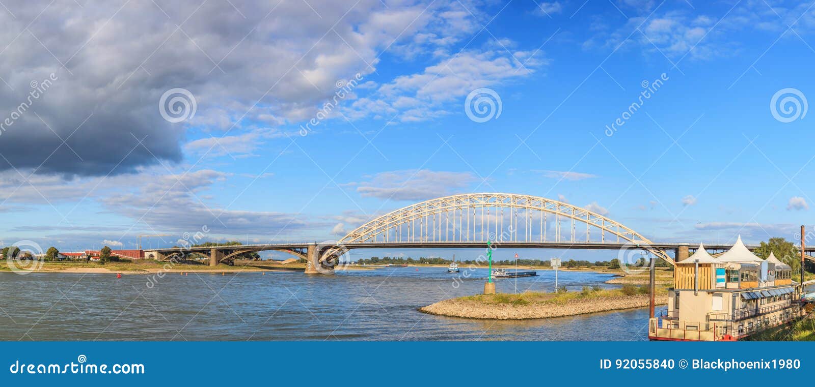 Beautiful Construction of Waal Bridge Over River at Nijmegen Stock ...