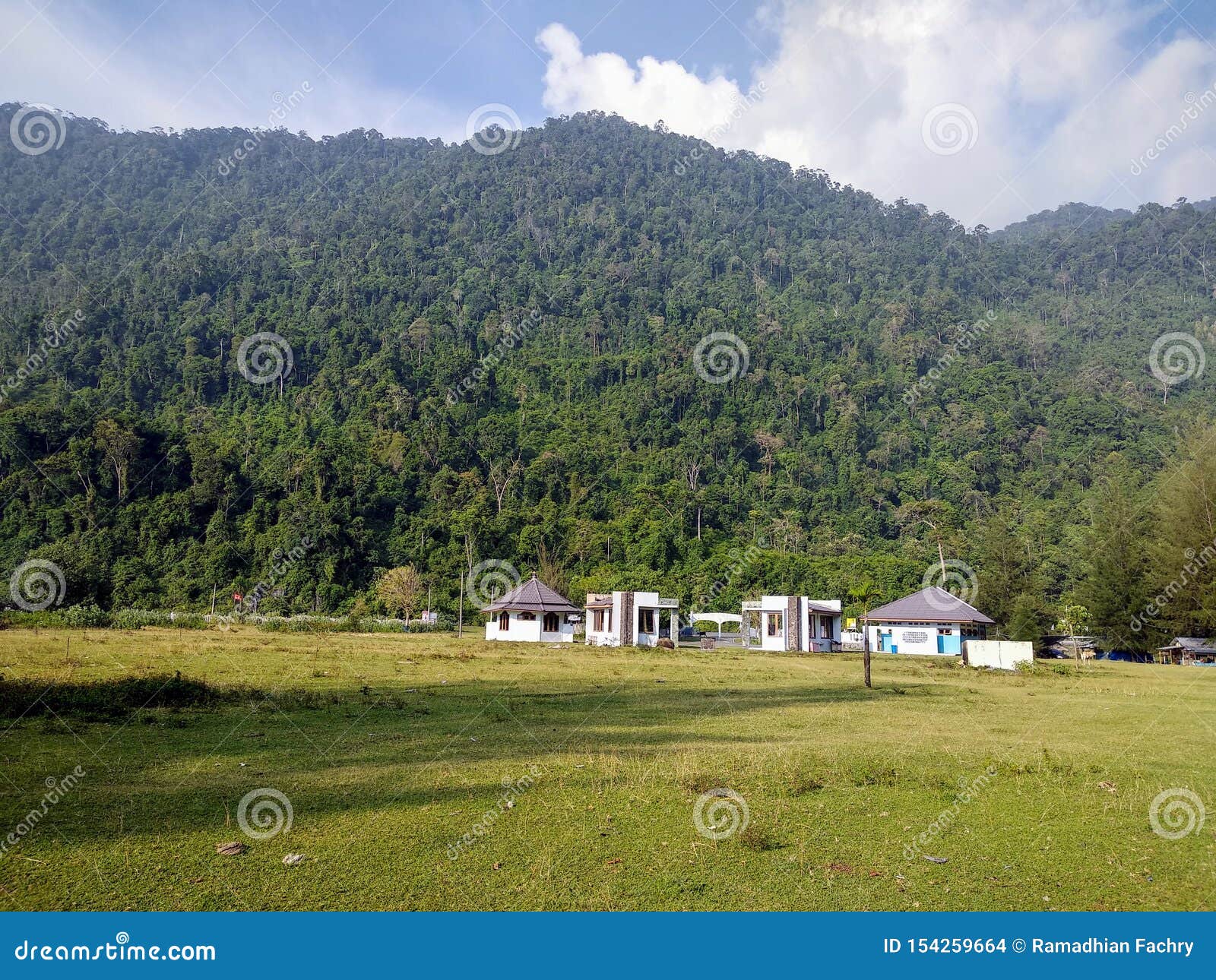 Beautiful Country View Stock Photos - Download 337,637 Royalty Free Photos