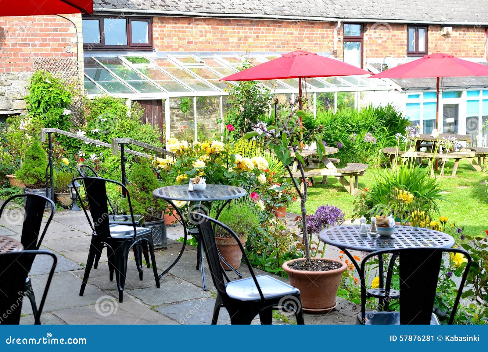 Beautiful Countryside Cafe in England Stock Image - Image of gardens ...