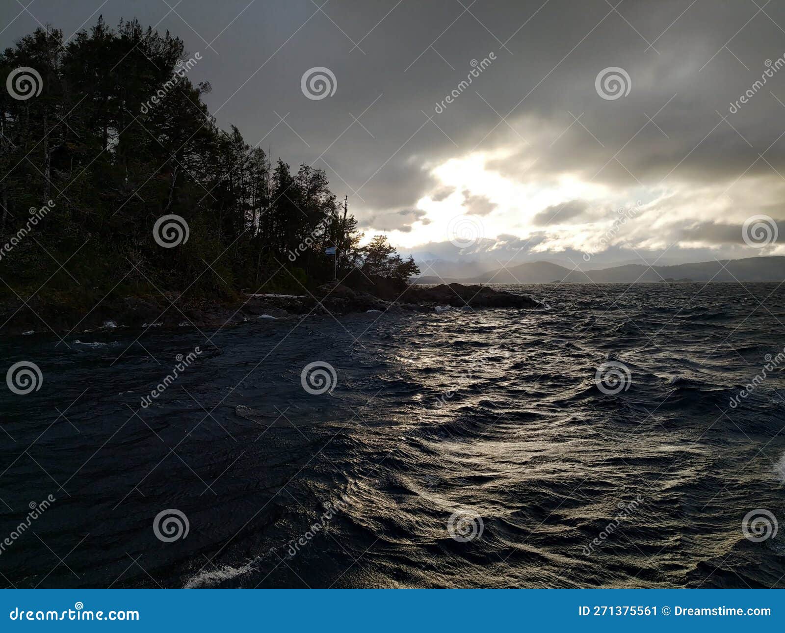 Crystal lake stock image. Image of crystal, tree, wilderness - 271375561