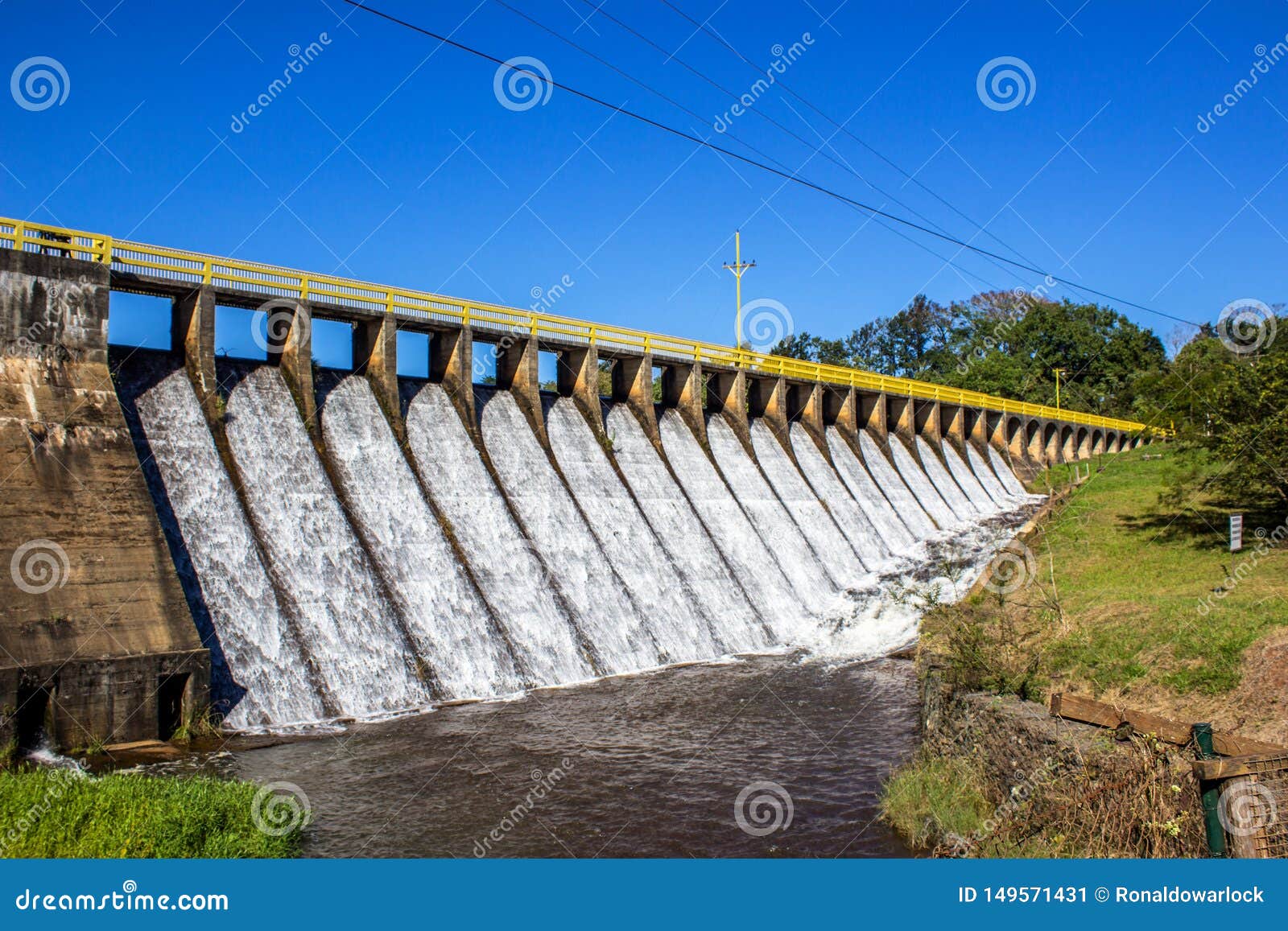 Beautiful dam stock image. Image of vegetation, blue - 149571431