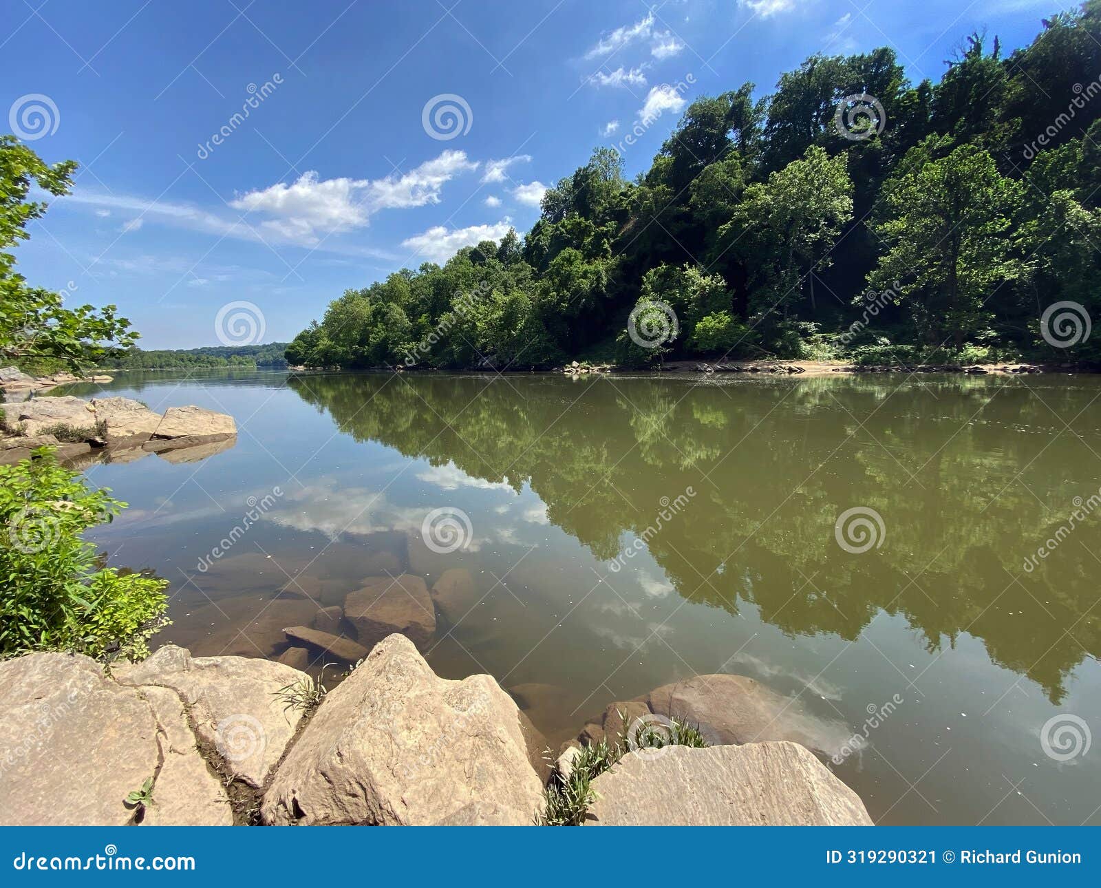 A Beautiful Day on the Potomac River Stock Image - Image of landscape ...