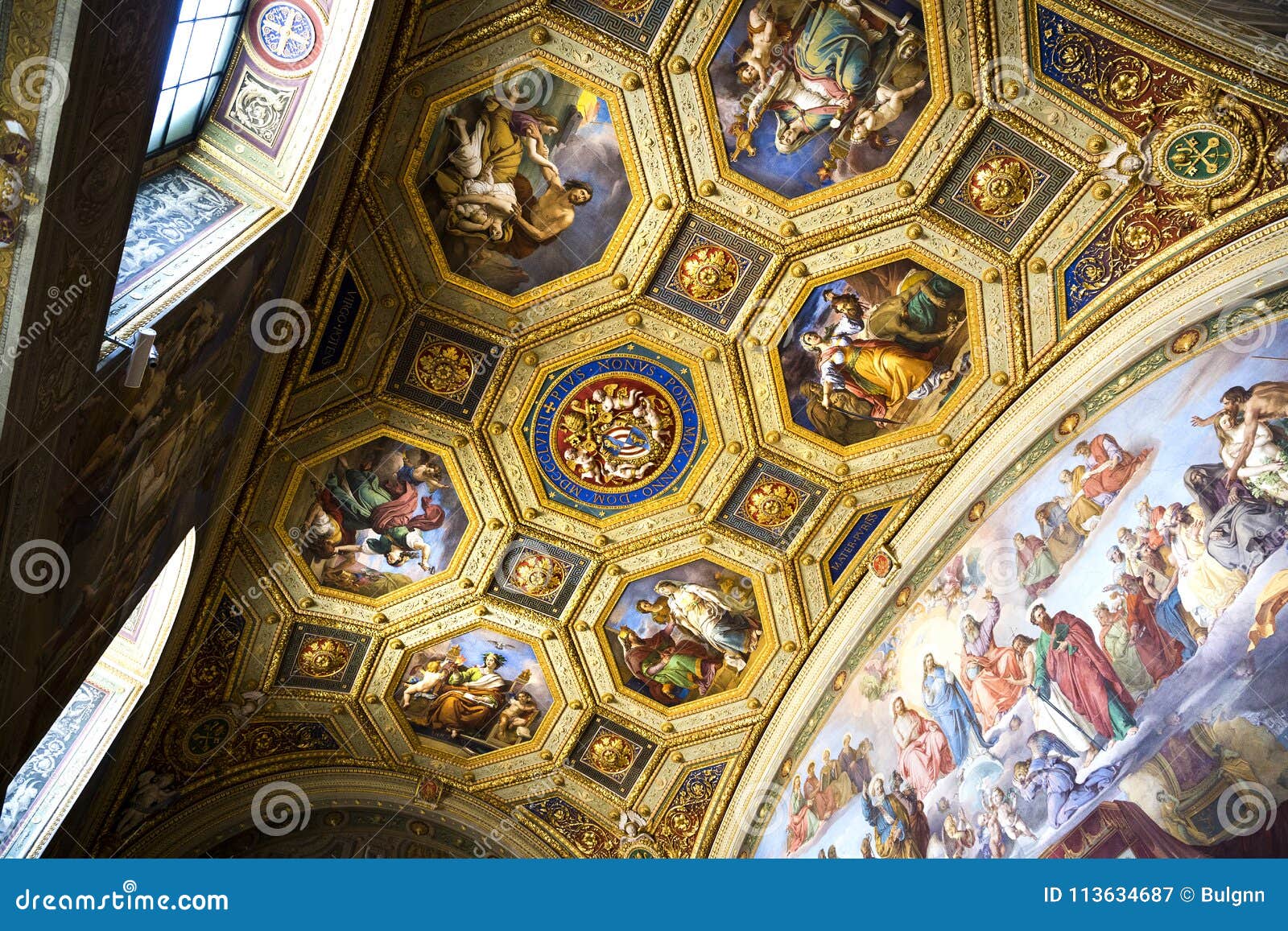 Beautiful Decoration of the Ceiling in the Vatican, Italy Editorial ...