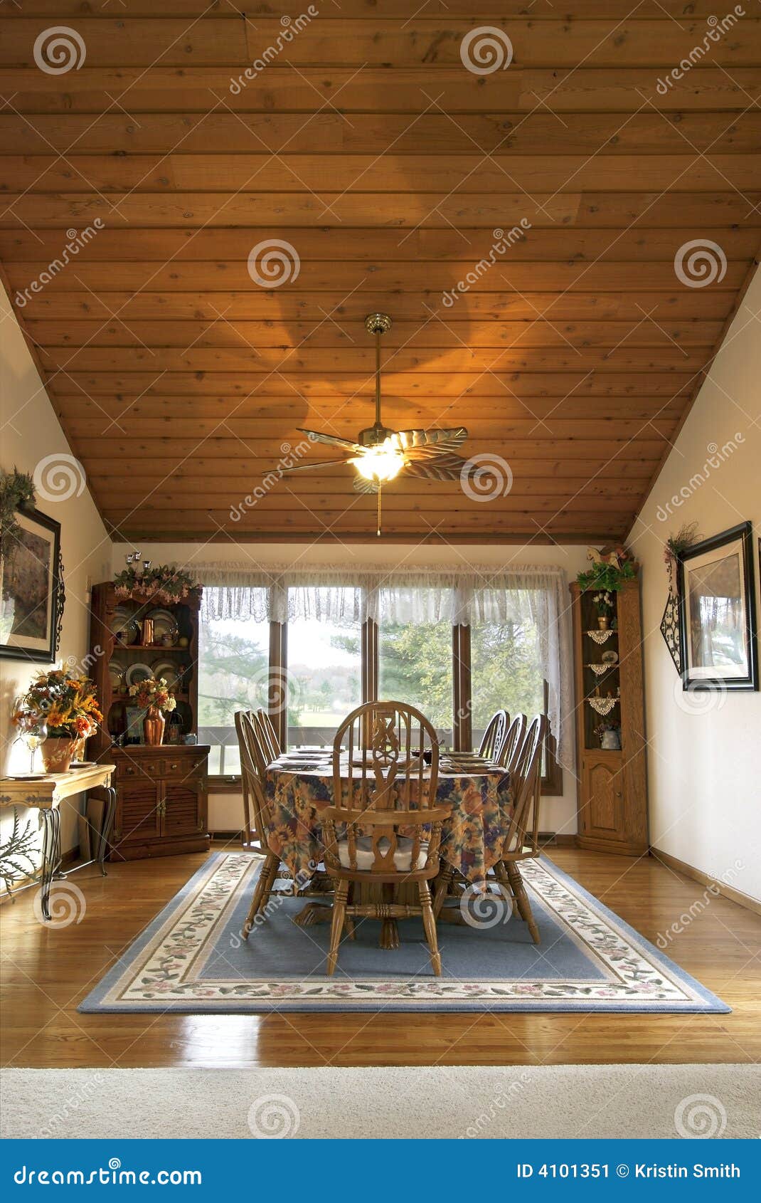 Beautiful Dining Room stock image. Image of lace, interior - 4101351