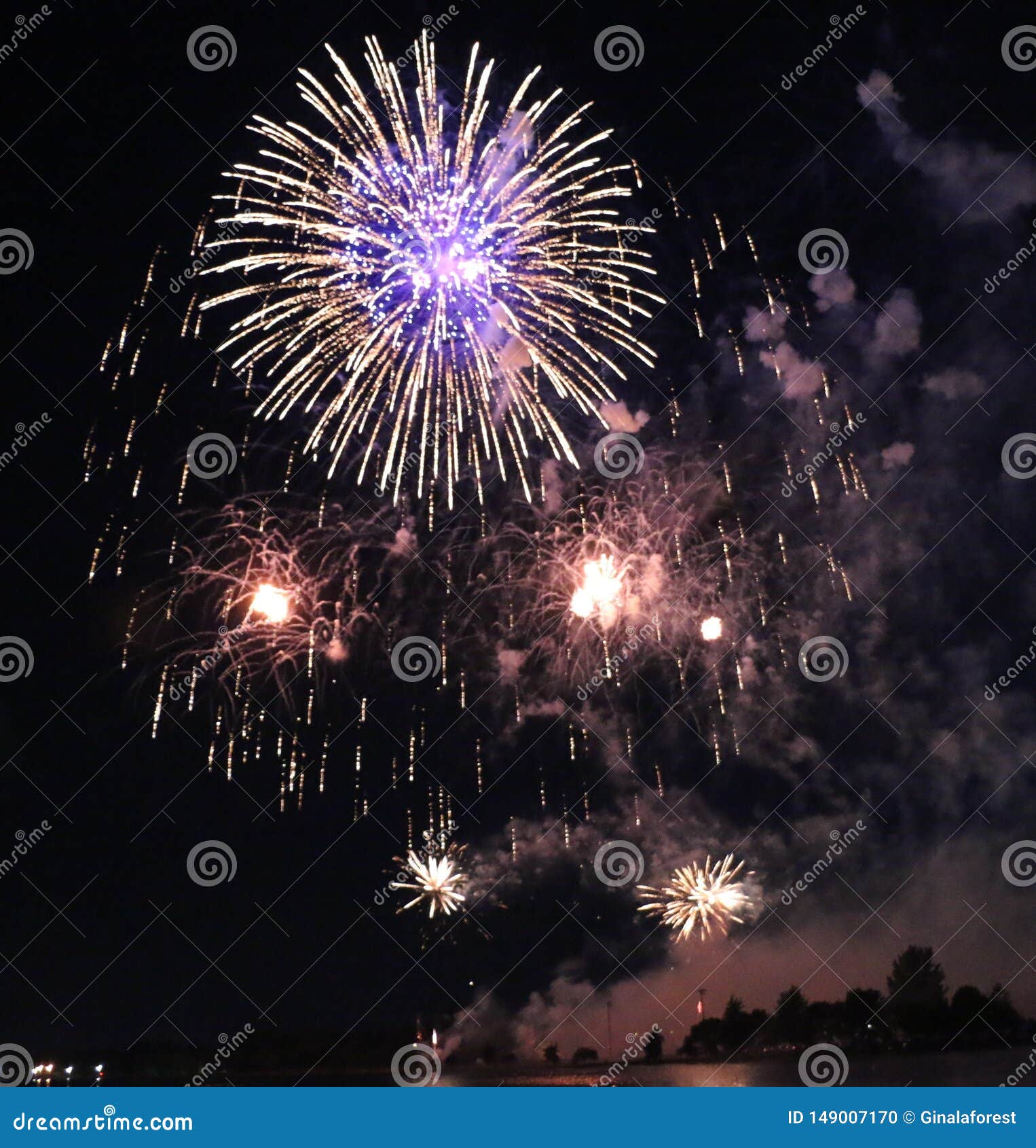 Beautiful Display of Fireworks Editorial Image - Image of love ...