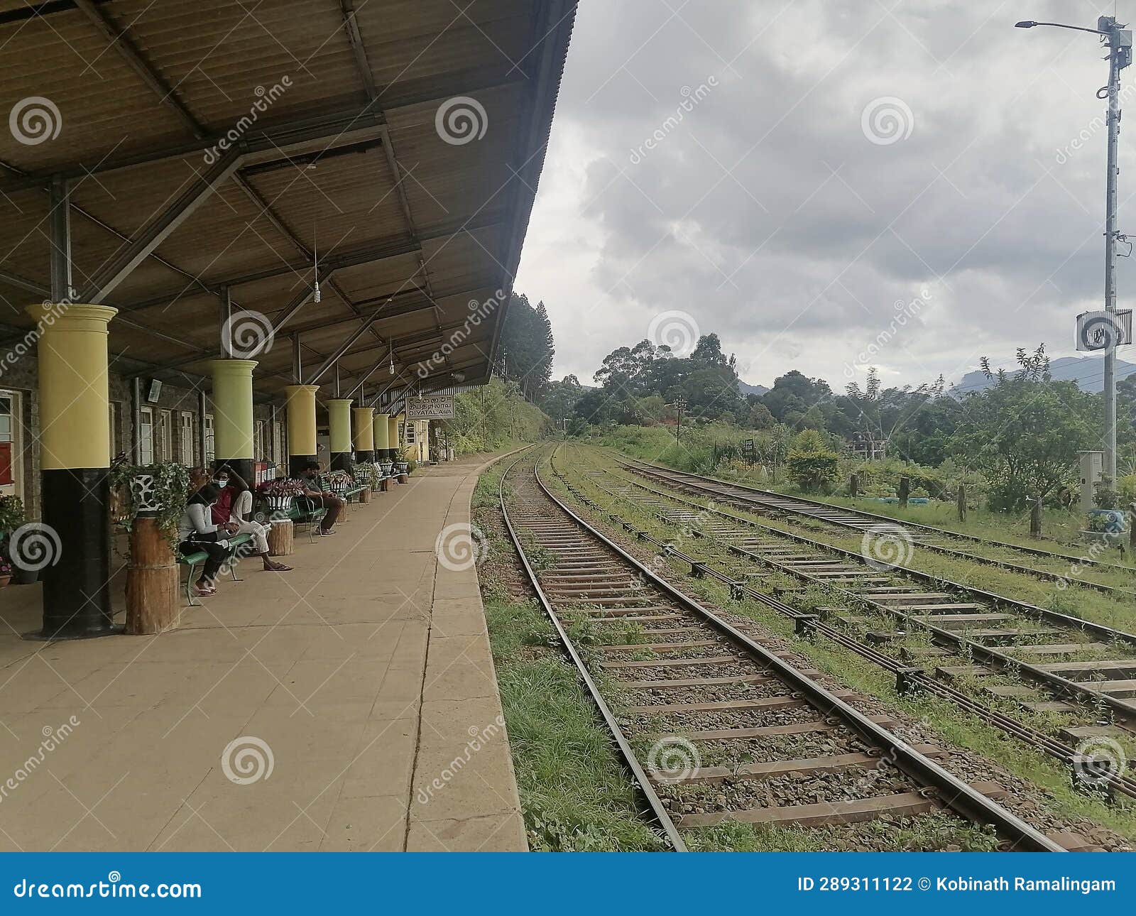Diyatalawa Railway Station Srilanka Stock Photo - Image of road, suburb ...