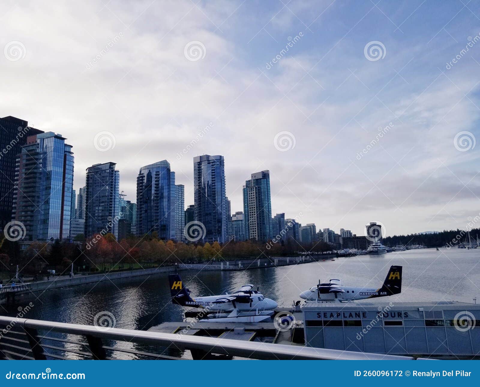 Beautiful Downtown Vancouver Editorial Photography - Image of waterway ...