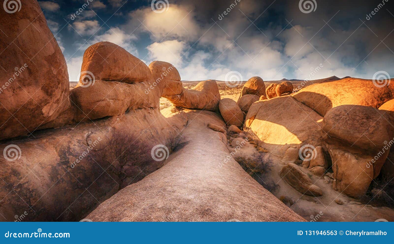 Beautiful and Dramatic Ancient Rock Formation in Spitzkoppe, Namibia ...