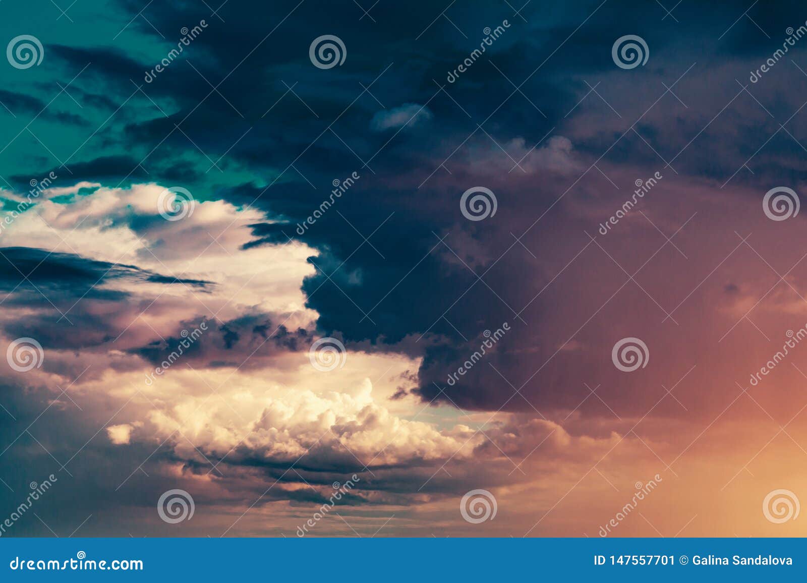 Beautiful Dramatic Clouds in the Evening Sky Stock Image - Image of ...