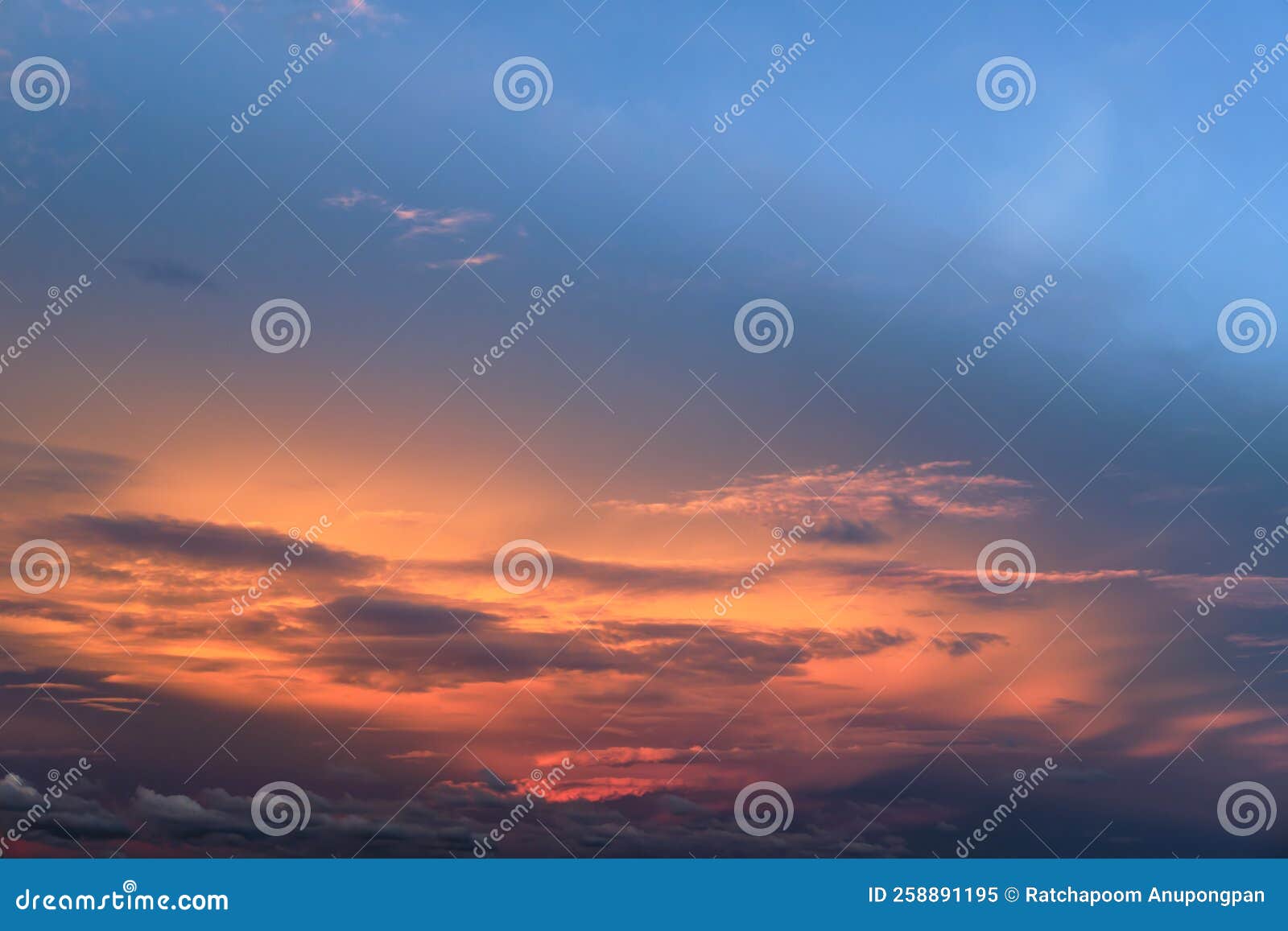 Beautiful Dramatic Sunset Cloud Scape, Cloudy Sky Background Stock ...