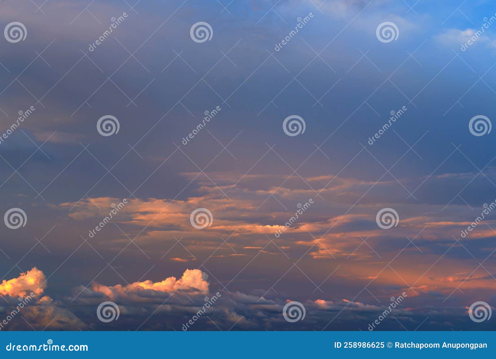 Beautiful Dramatic Sunset Cloud Scape, Cloudy Sky Background Stock ...