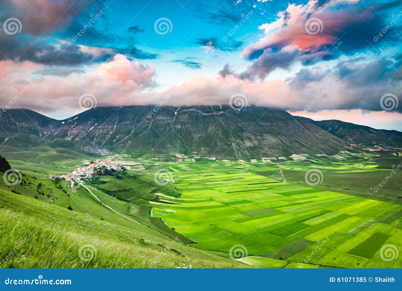 Beautiful Dusk in the Mountains, Umbria Stock Image - Image of travel ...