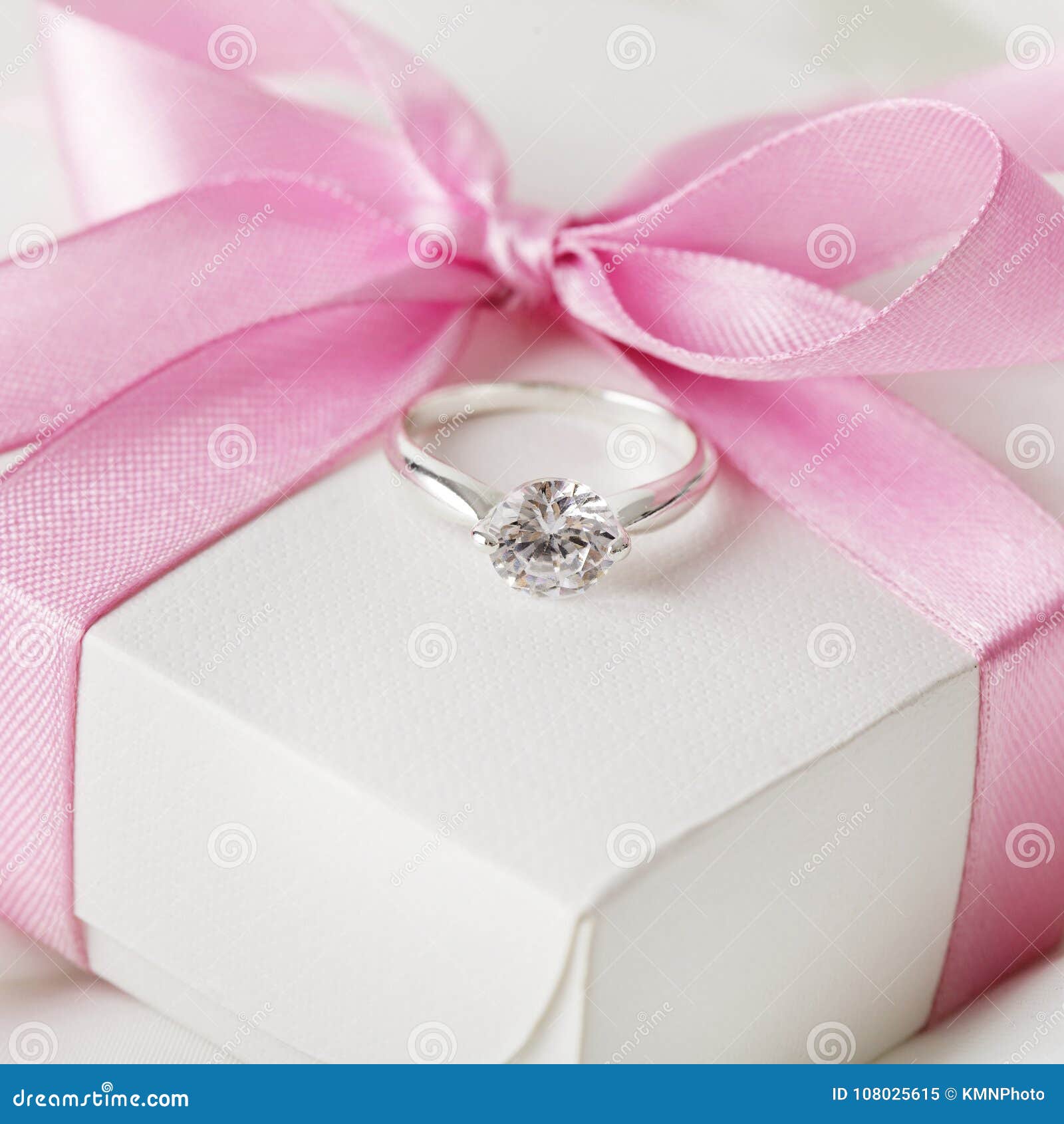 Engagement Ring and Gift Box Stock Image - Image of event, ring: 108025615