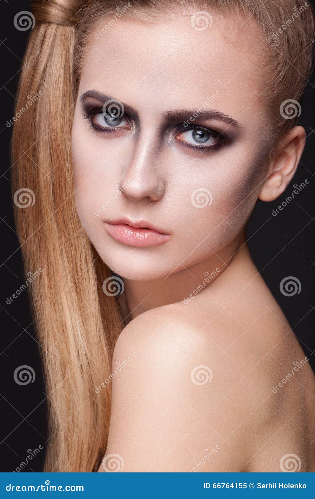 A Beautiful Evening Makeup. Stock Image - Image of advertisement ...