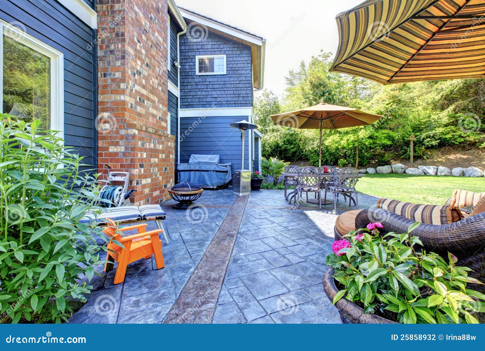 Beautiful Exterior Back Yard of the Blue House. Stock Photo - Image of ...