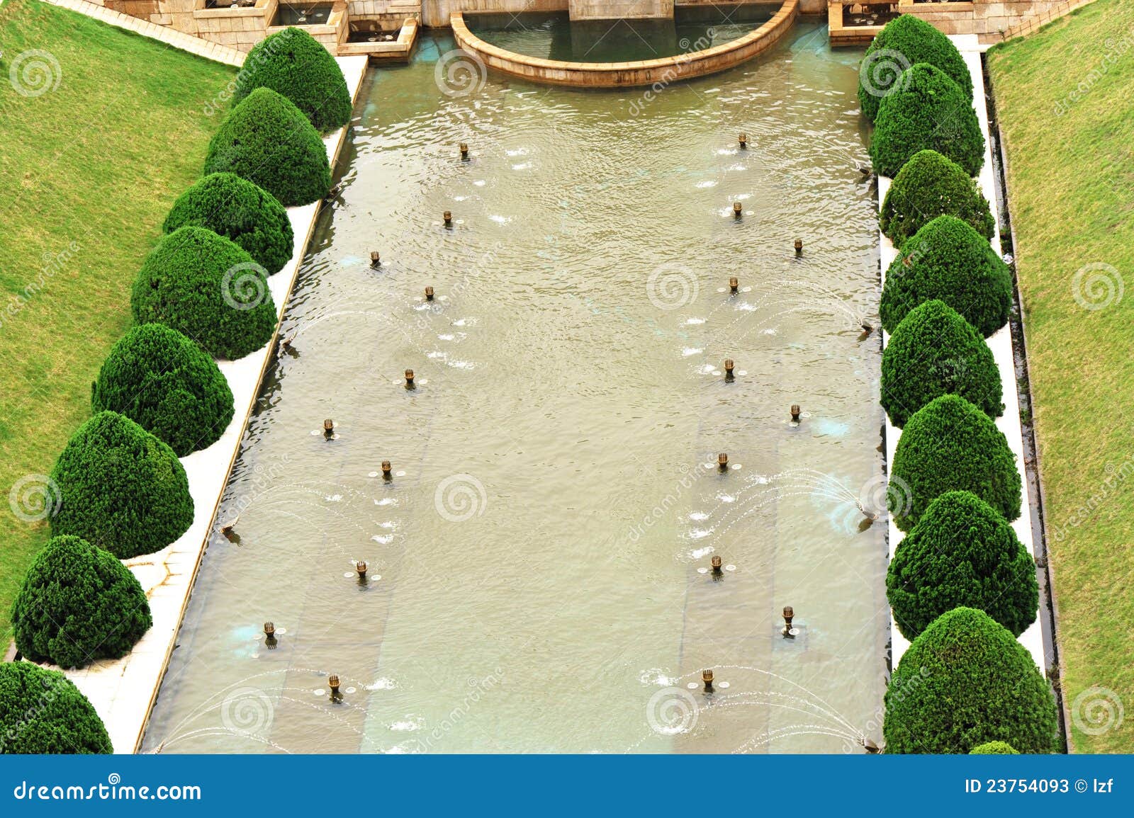 Beautiful fountain pool stock image. Image of banyan - 23754093