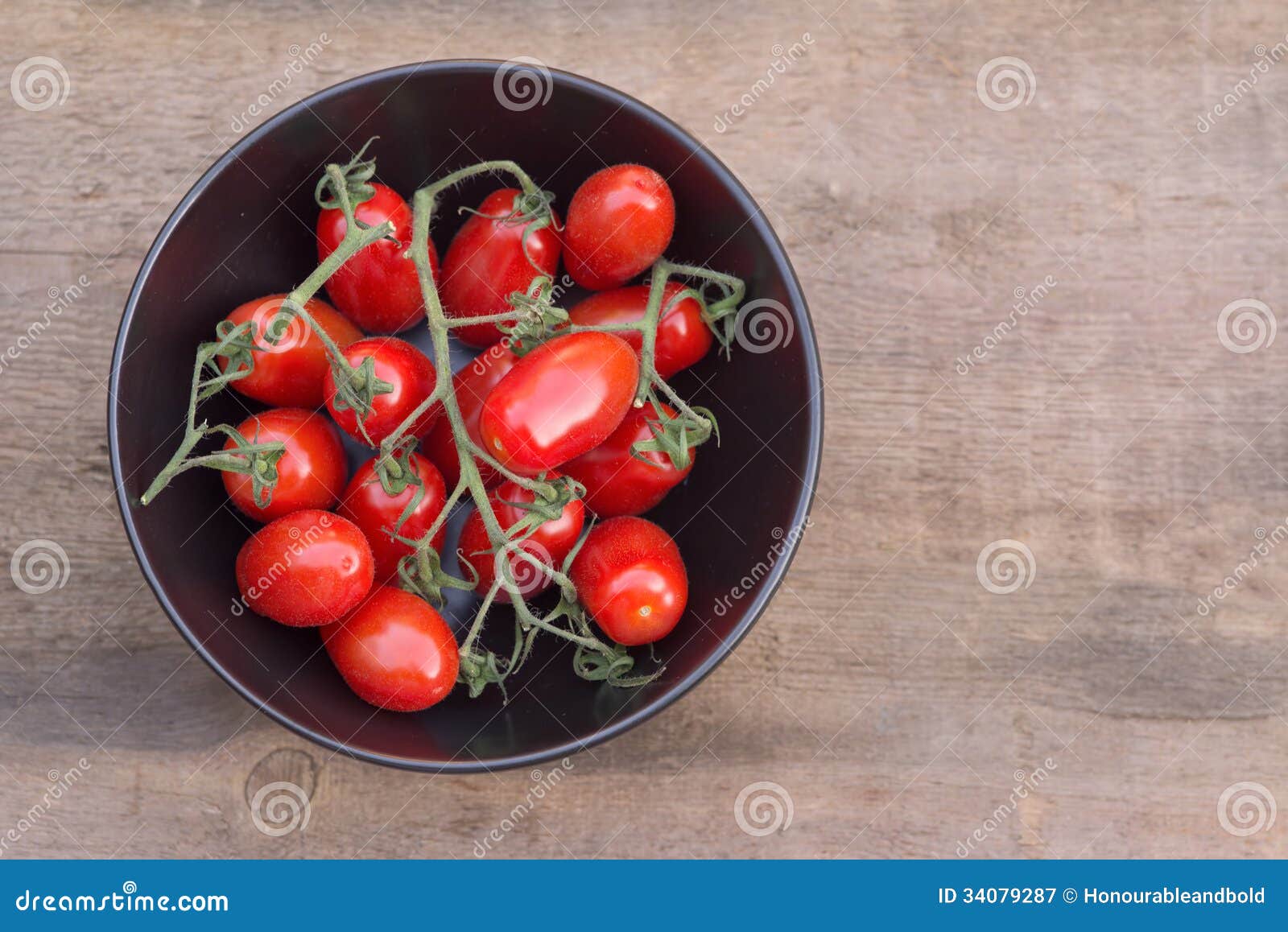 Beautiful Fresh Perino Snacking Tomatoes in Bowl in Rustic Setting ...