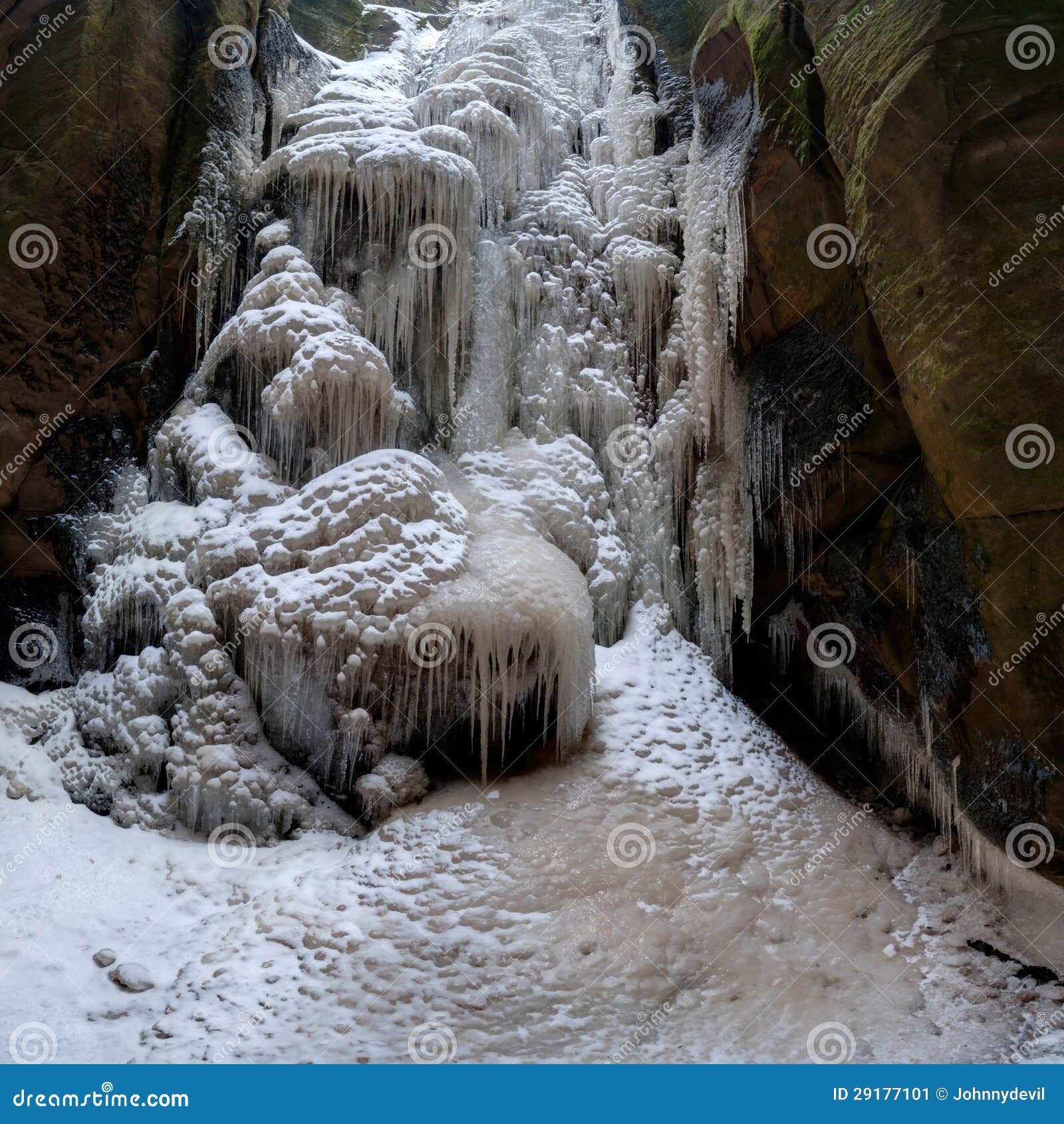 Beautiful Frozen Waterfall stock image. Image of current - 29177101