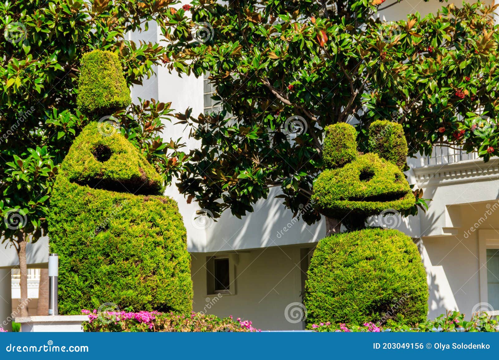 Beautiful Funny Bush Figures in Garden Stock Photo - Image of figure ...