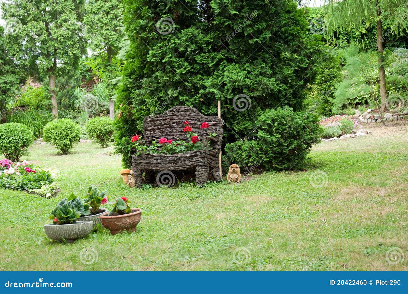 Beautiful Garden with Bench Stock Photo - Image of spring, hobby: 20422460
