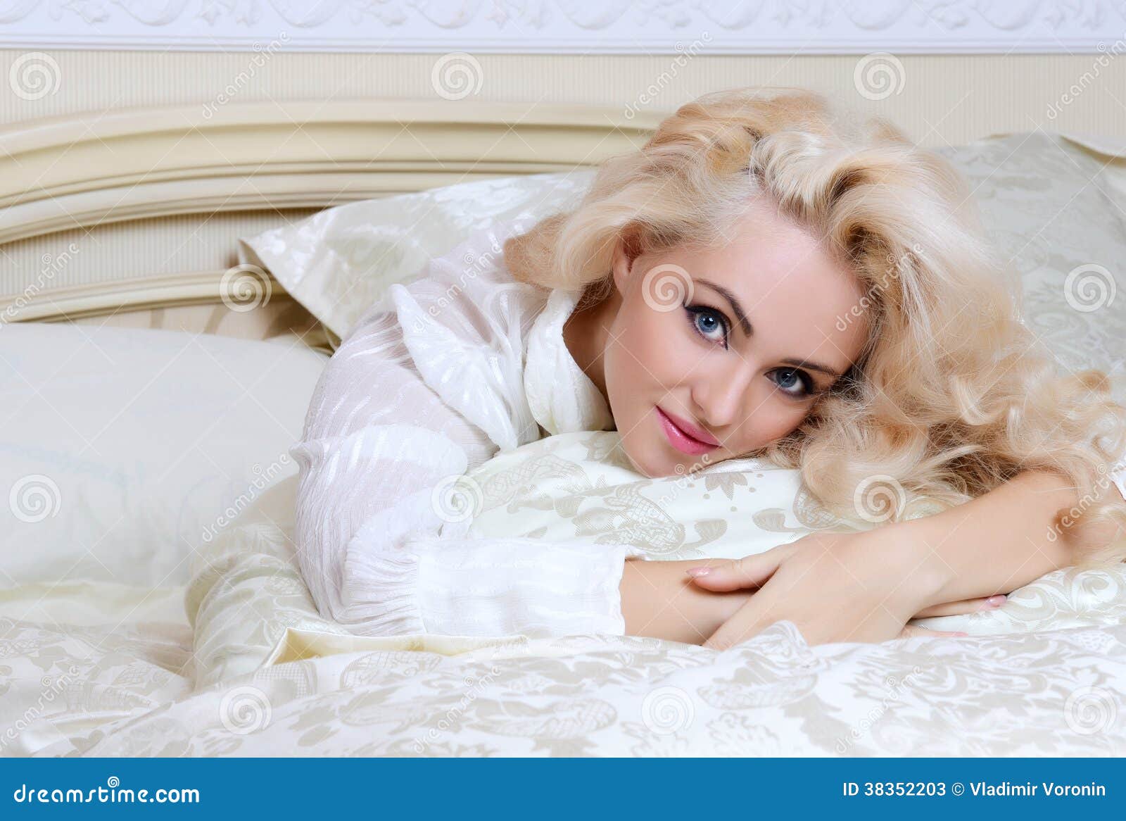 The Beautiful Girl on a Bed Stock Image - Image of blonde, pretty: 38352203