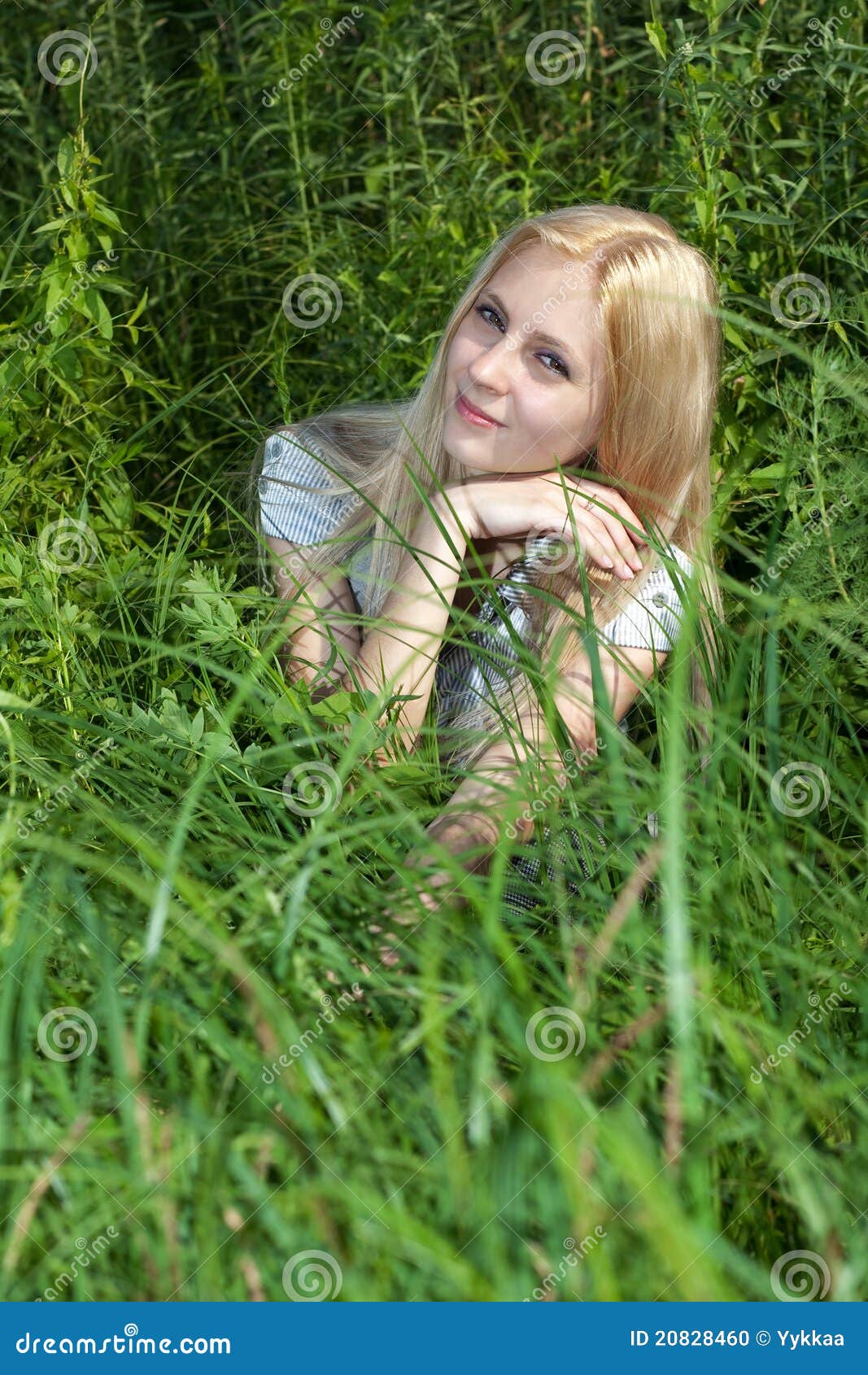 17,460 Beautiful Girl Bush Stock Photos - Free & Royalty-Free Stock ...