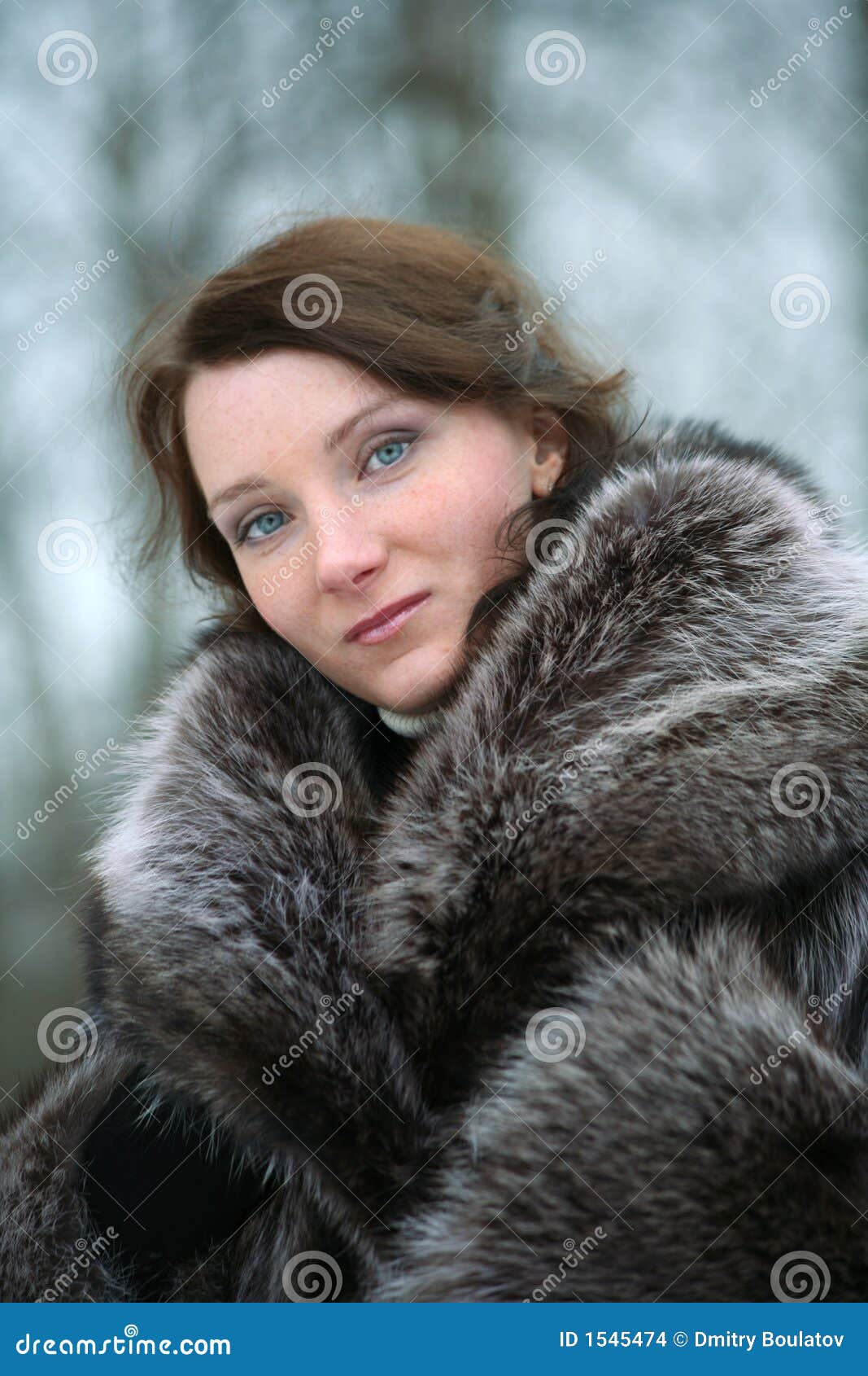Beautiful Girl in a Fur Coat Stock Photo - Image of modelling, looks ...