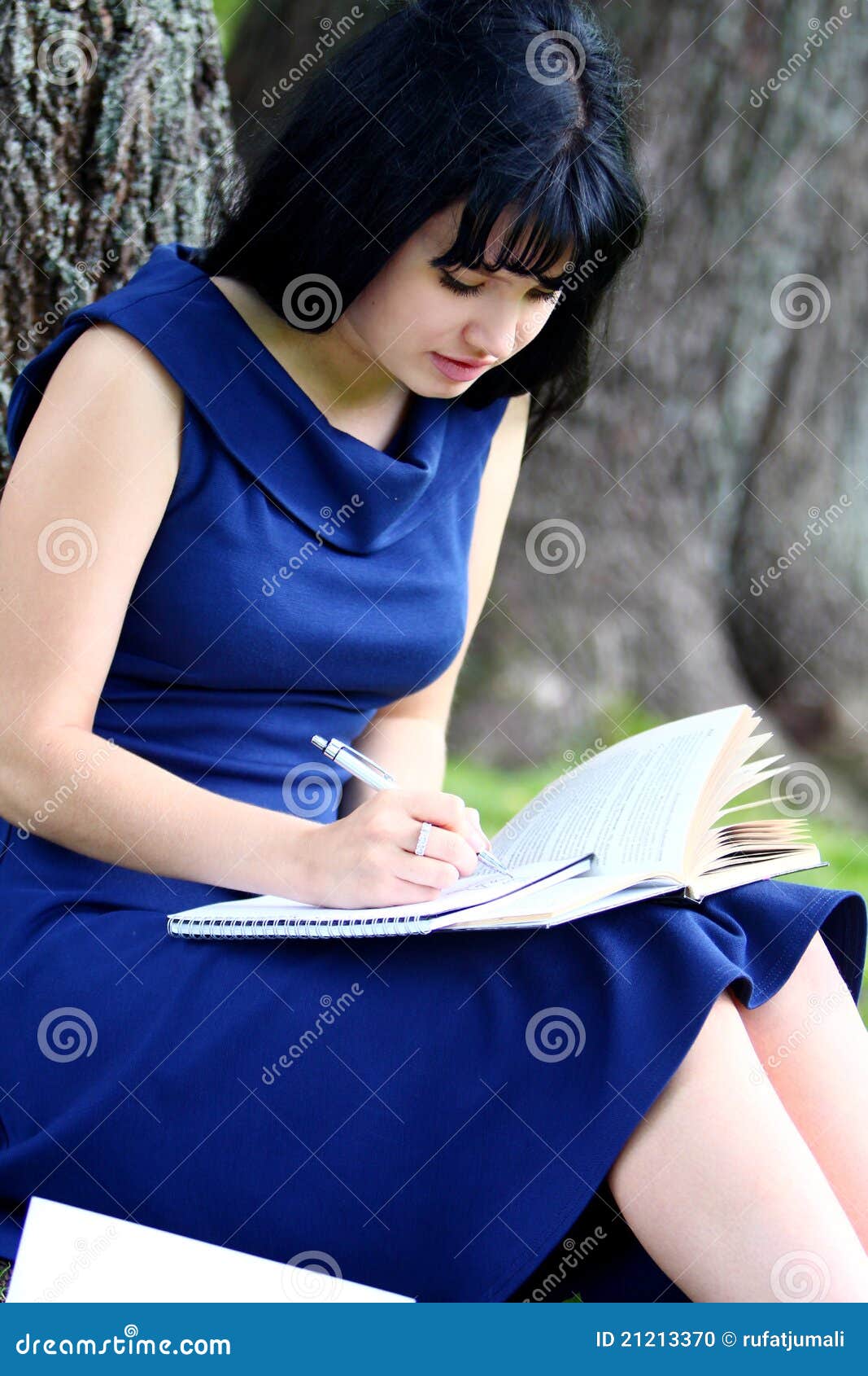 Beautiful Girl Studying in Park Stock Photo - Image of beauty, notebook ...