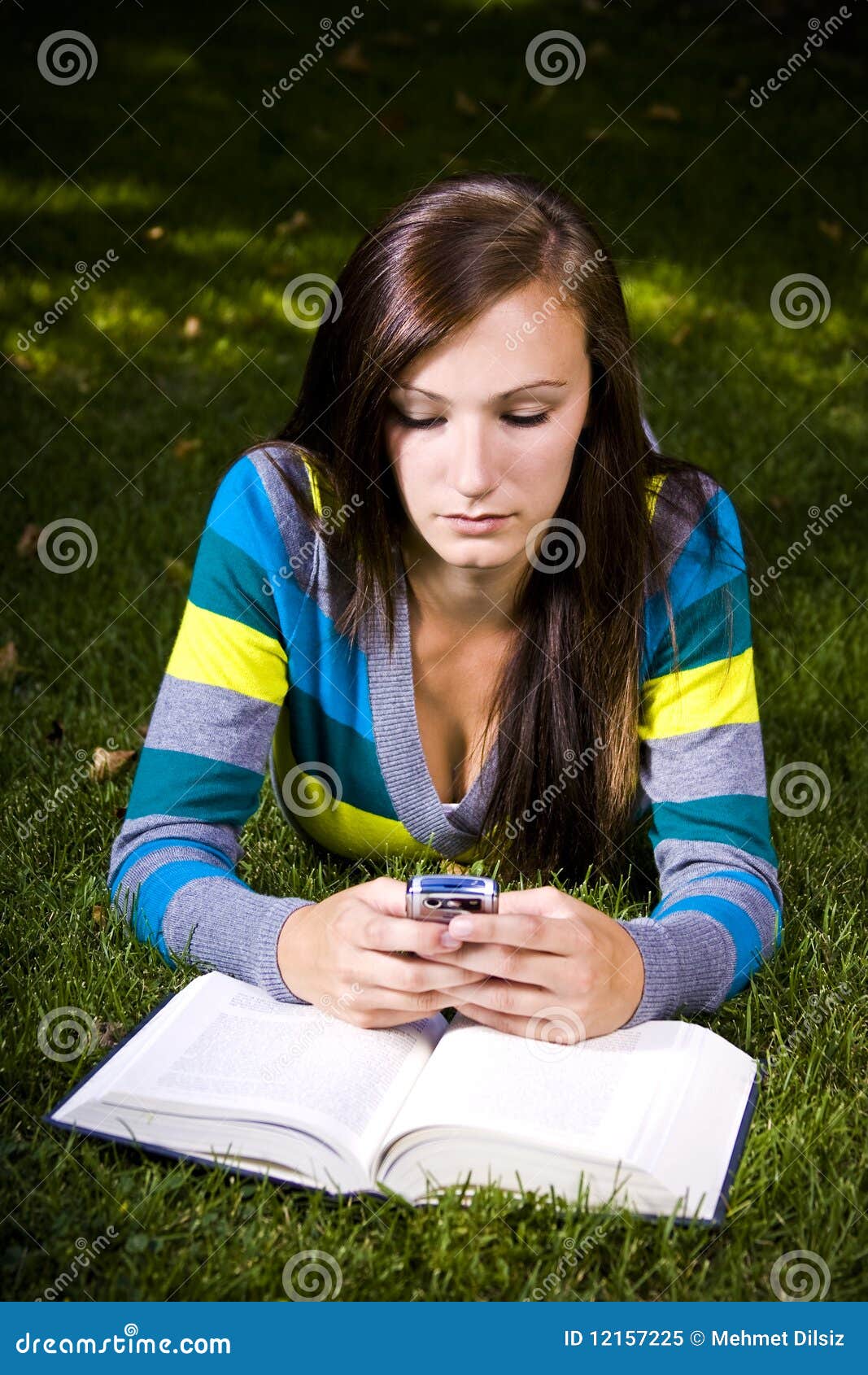 Beautiful Girl Texting in the Park Stock Image - Image of comfortable ...