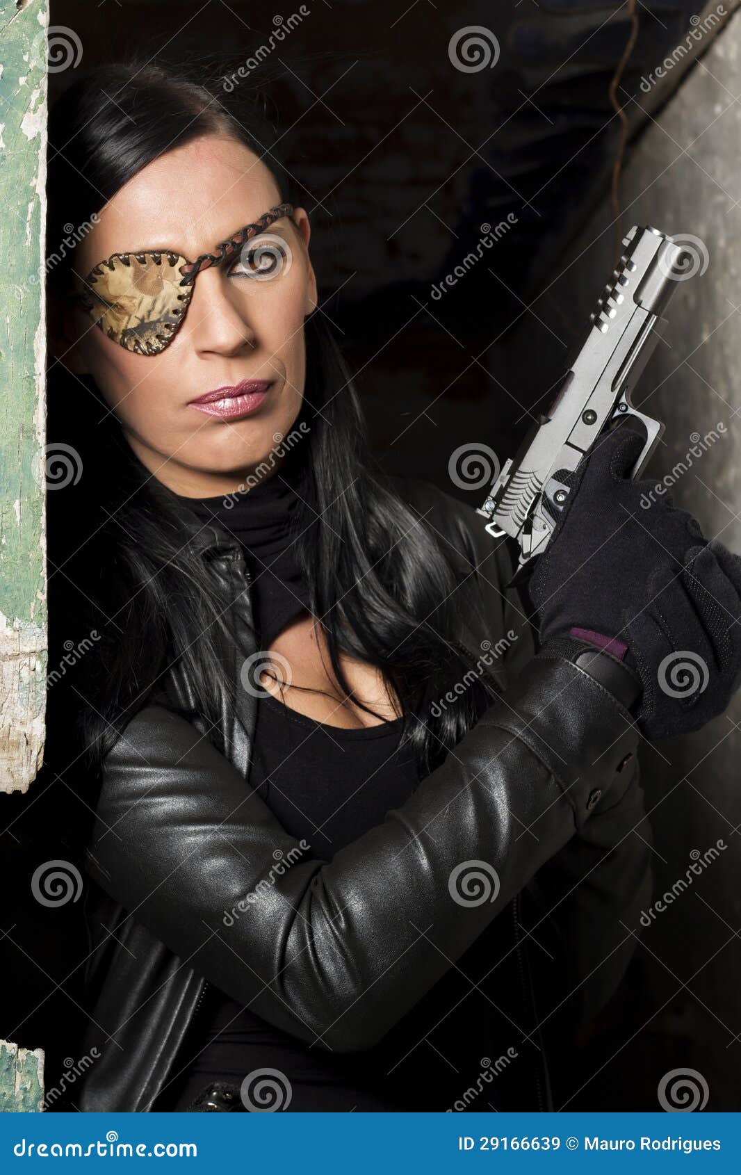 Beautiful girl with weapon stock image. Image of countryside - 29166639