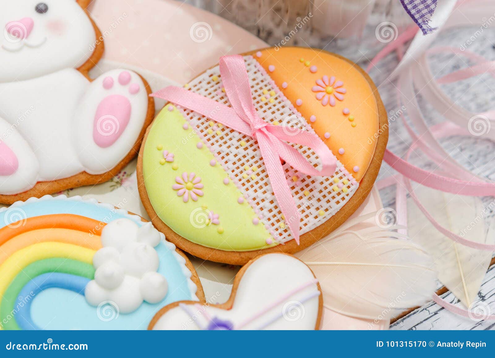 Beautiful Glazed Easter Cookies Stock Photo - Image of decor ...