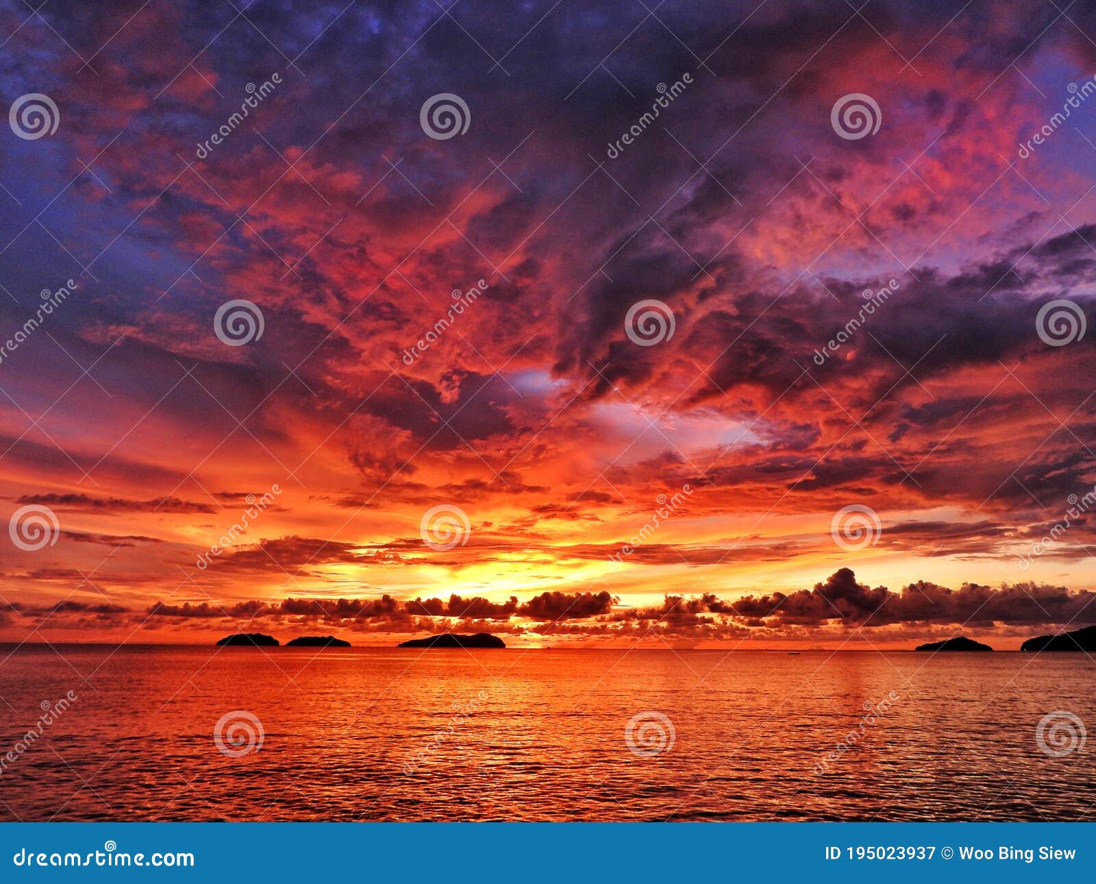 Beautiful Golden Sunset with Beach View Stock Image - Image of dawn ...