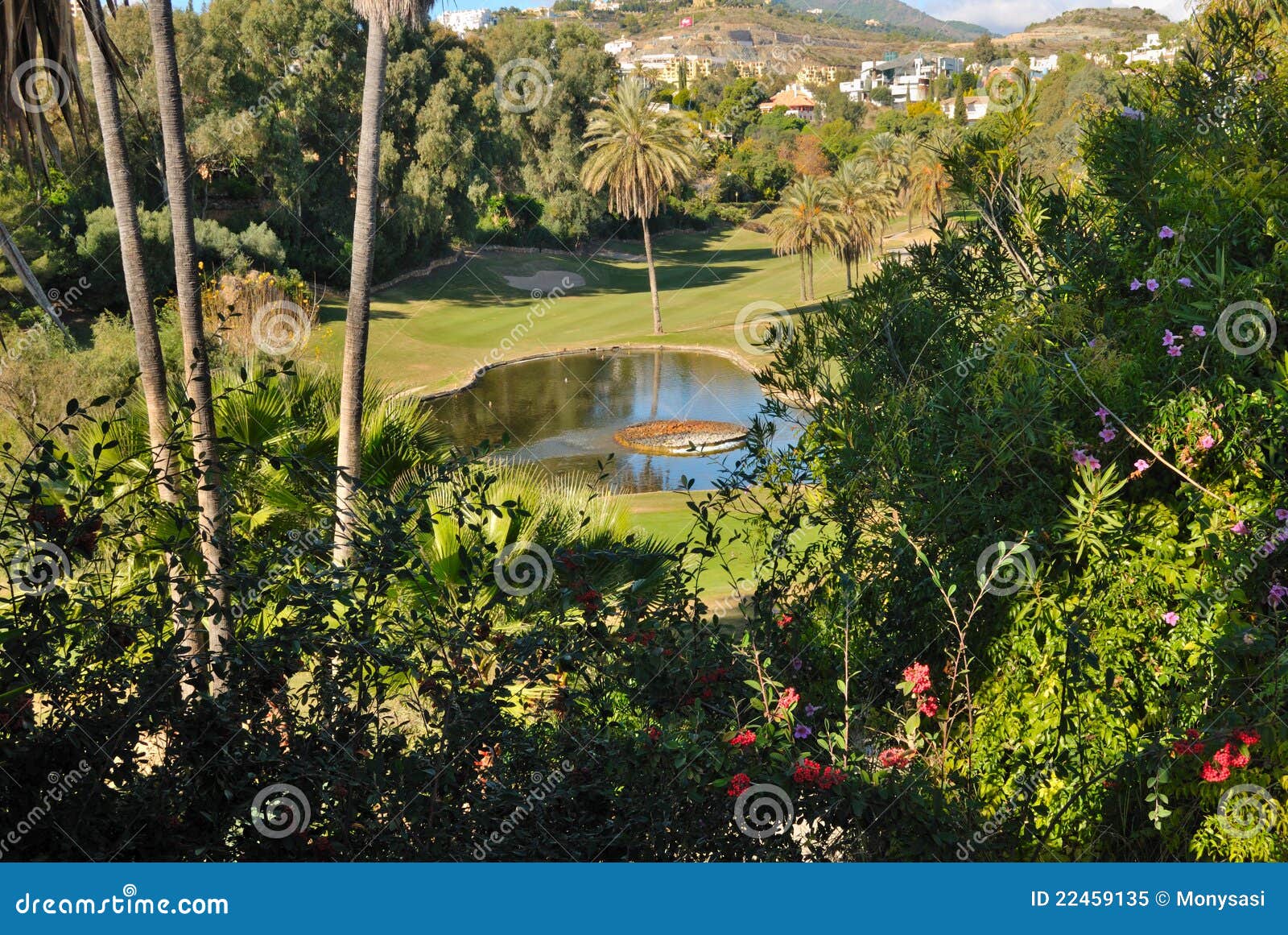 Beautiful golf lake stock image. Image of flowers, quinta - 22459135