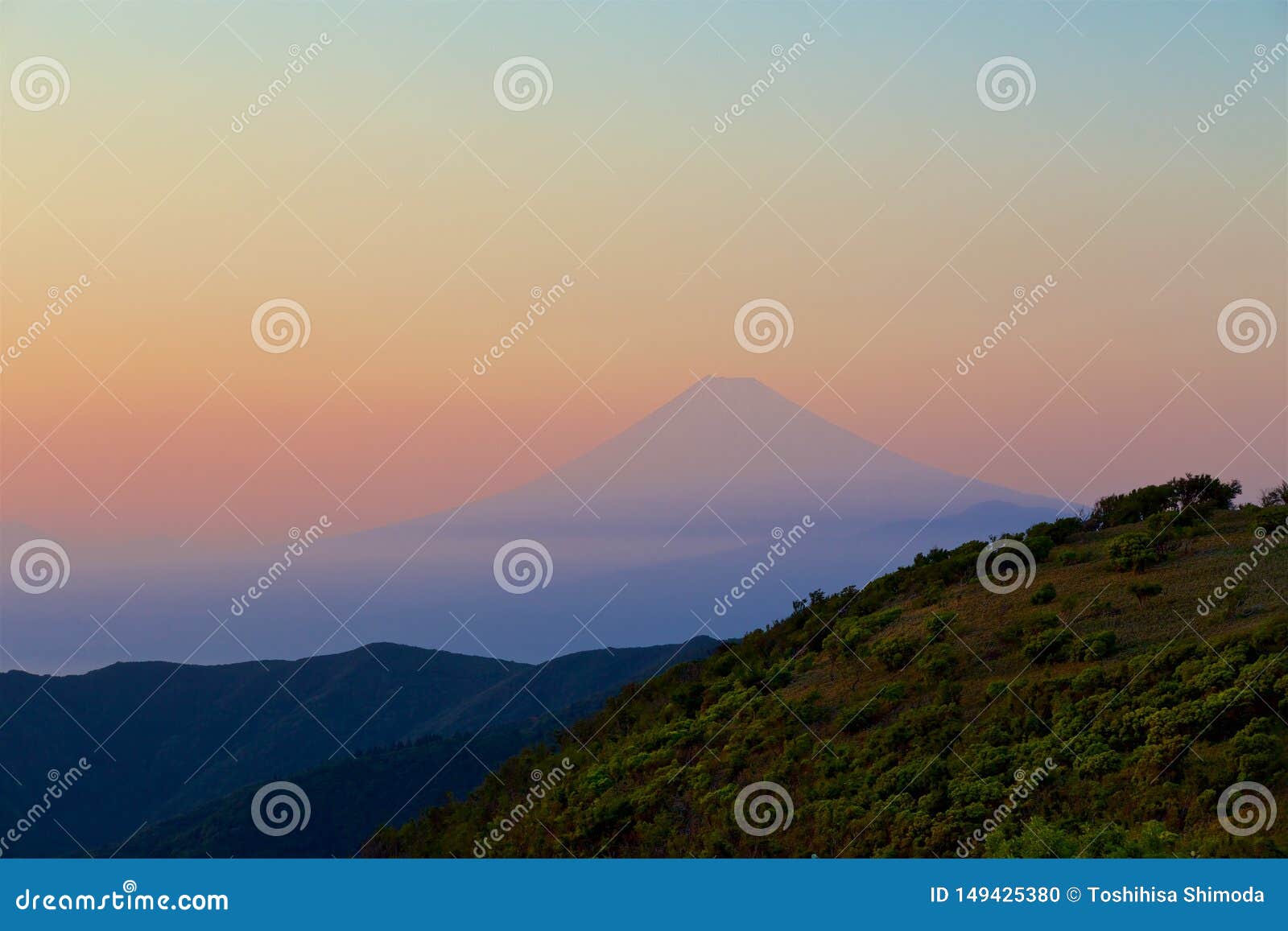 Beautiful Gradation Sunset Scenery of Mt. Fuji. Stock Photo - Image of ...