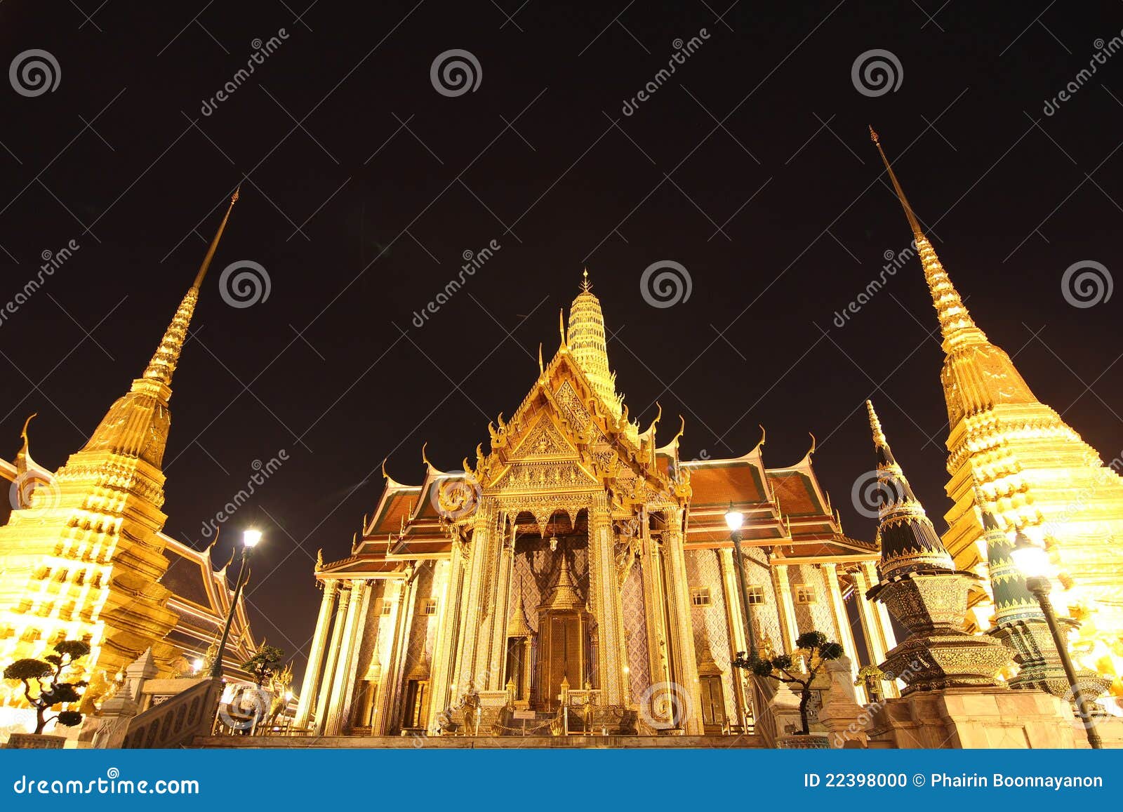 Beautiful Grand Palace at Night Stock Photo - Image of bangkok, grand ...