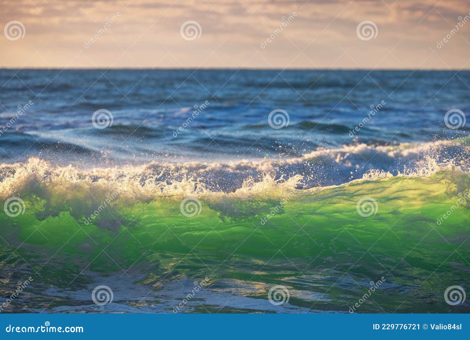 Beautiful Green Sunrise Wave Stock Image - Image of dramatic, scenic ...